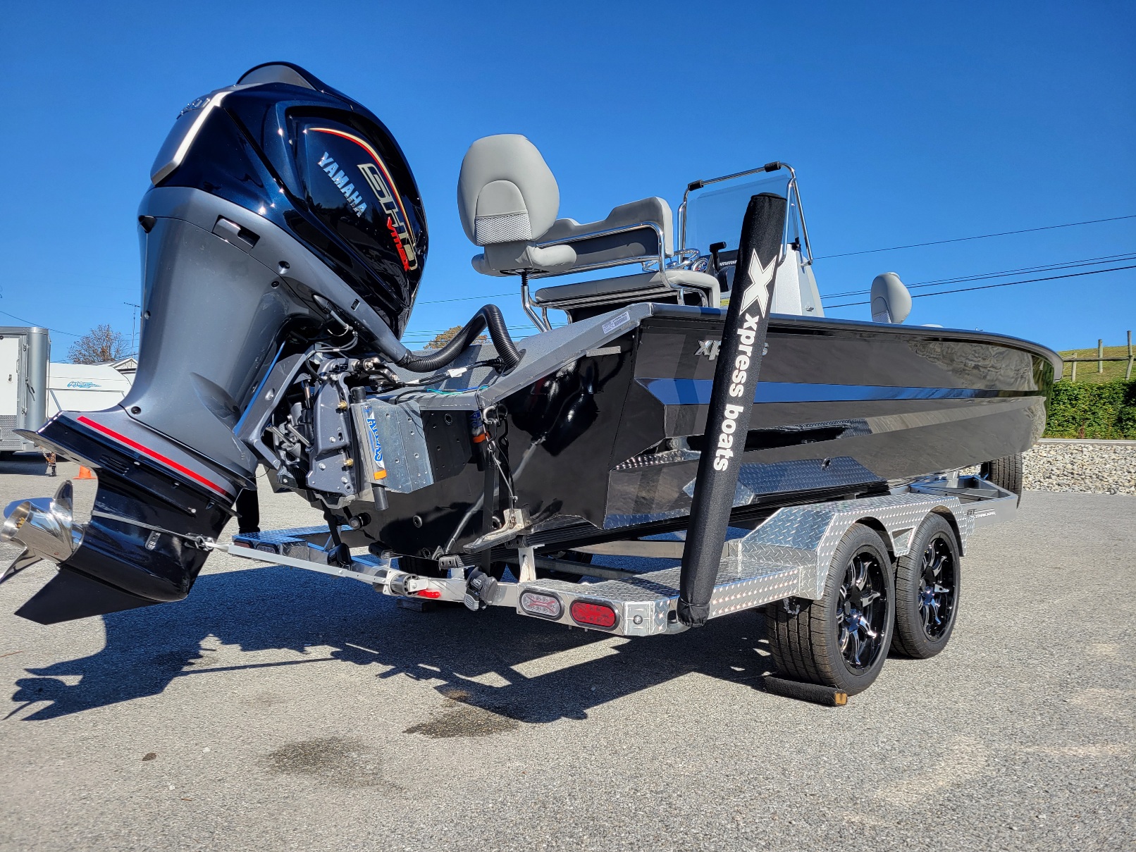 New 2026 Xpress X23 Bay Lounge w Yamaha Vmax 250 SHO On order ETA for sale in Spring Grove ...