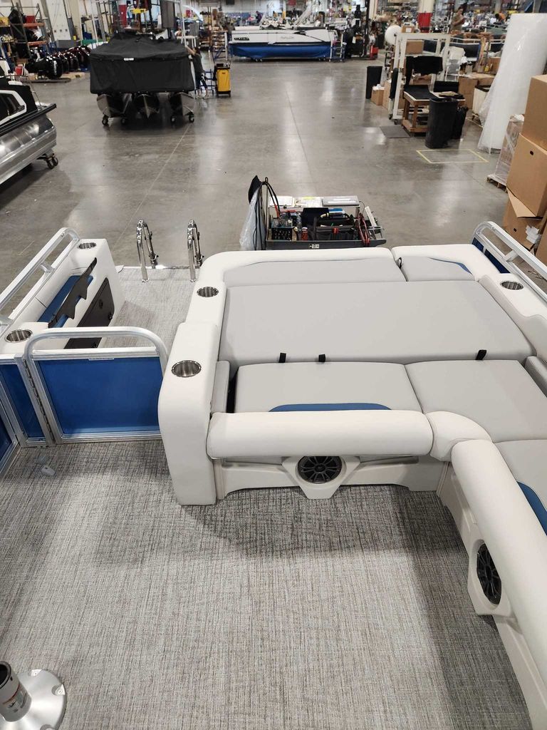 New Avalon 2185 25 Venture 85 VRB 2026 for sale in Howell, Michigan ...