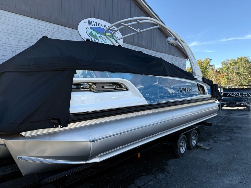 New Avalon 2585 Excalibur LTD Flex Windshield 2026 for sale in ...