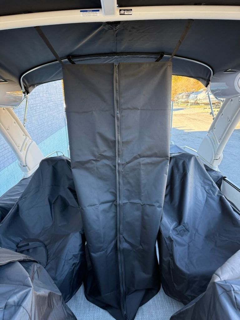 New Avalon 2585 Excalibur LTD Flex Windshield 2026 for sale in ...