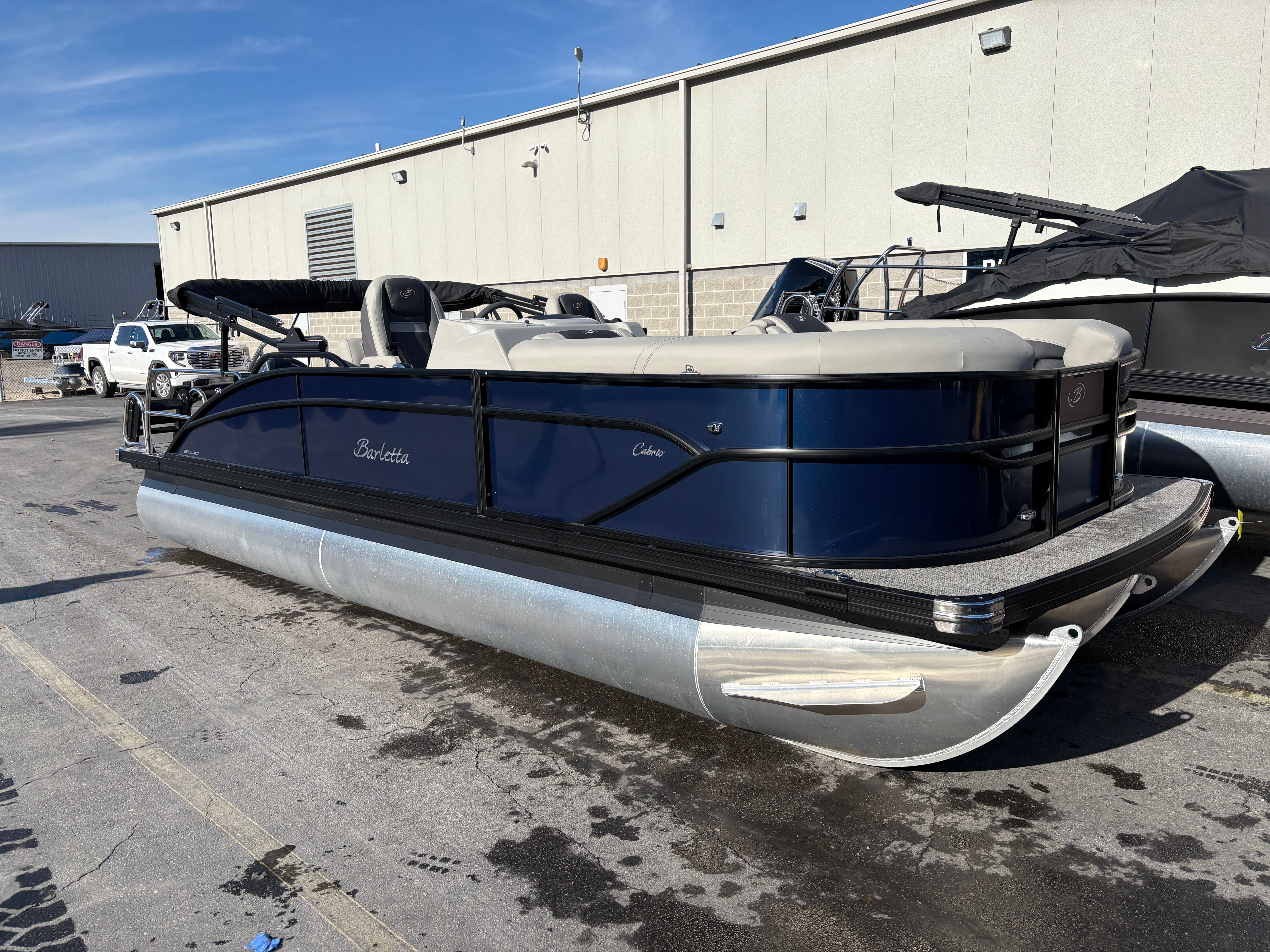 New Barletta Cabrio 22UC 2025 for sale in Fenton, Michigan - Boatzon.com