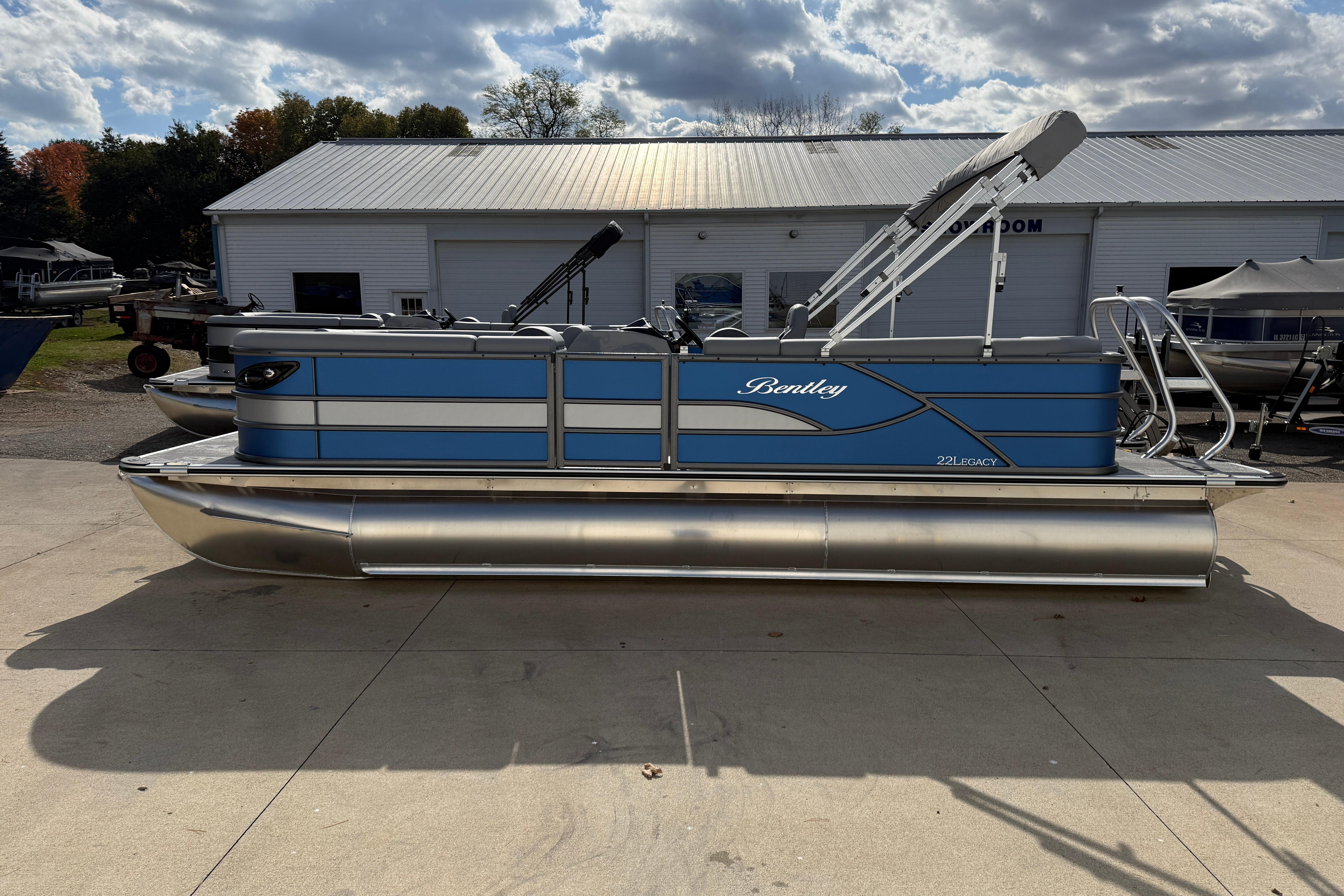 New Bentley Pontoons Legacy 223 Cruise XL 2026 for sale in Hennepin ...