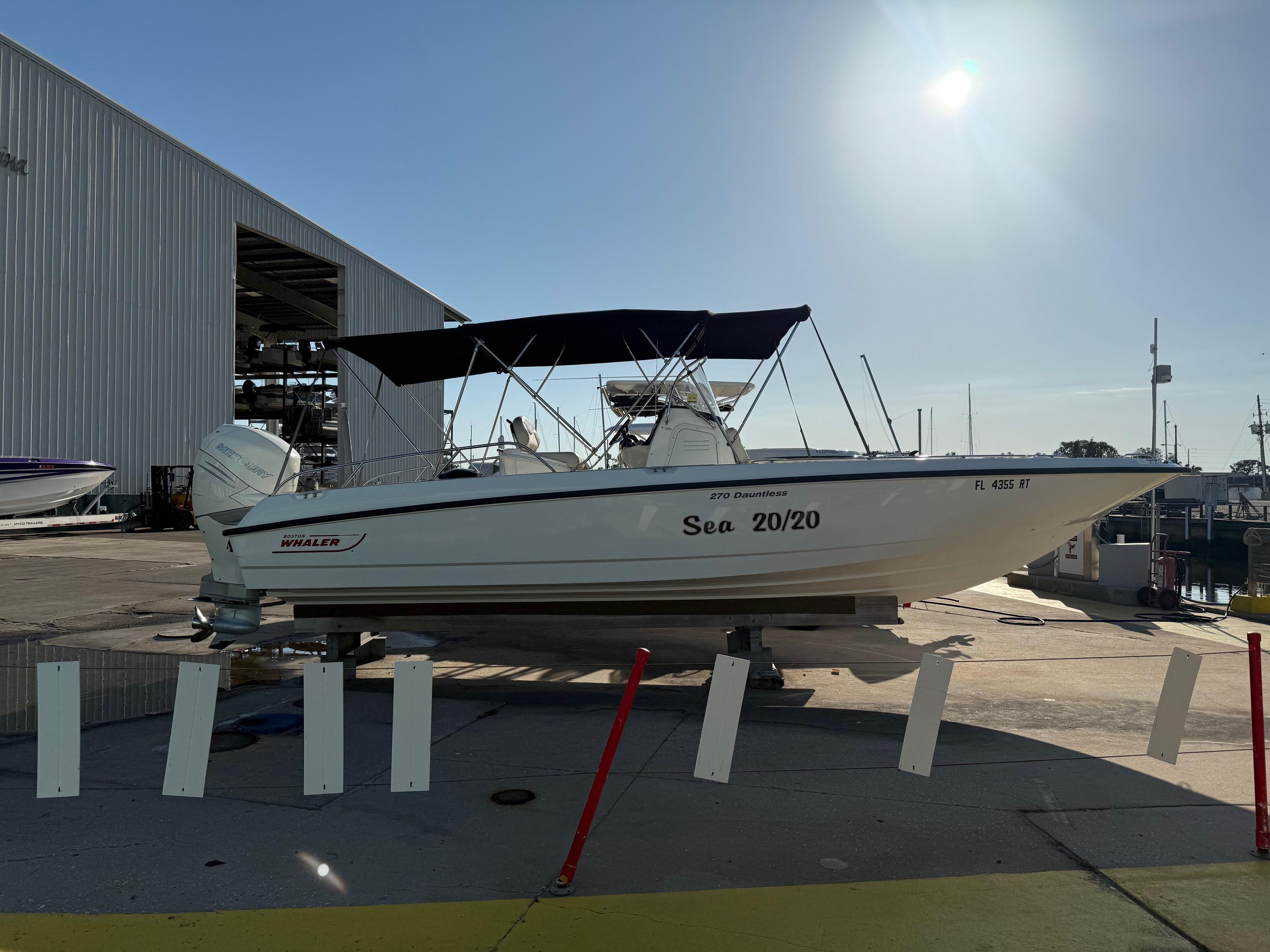 Used Boston Whaler 270 Dauntless 2017 for sale in St. Petersburg ...