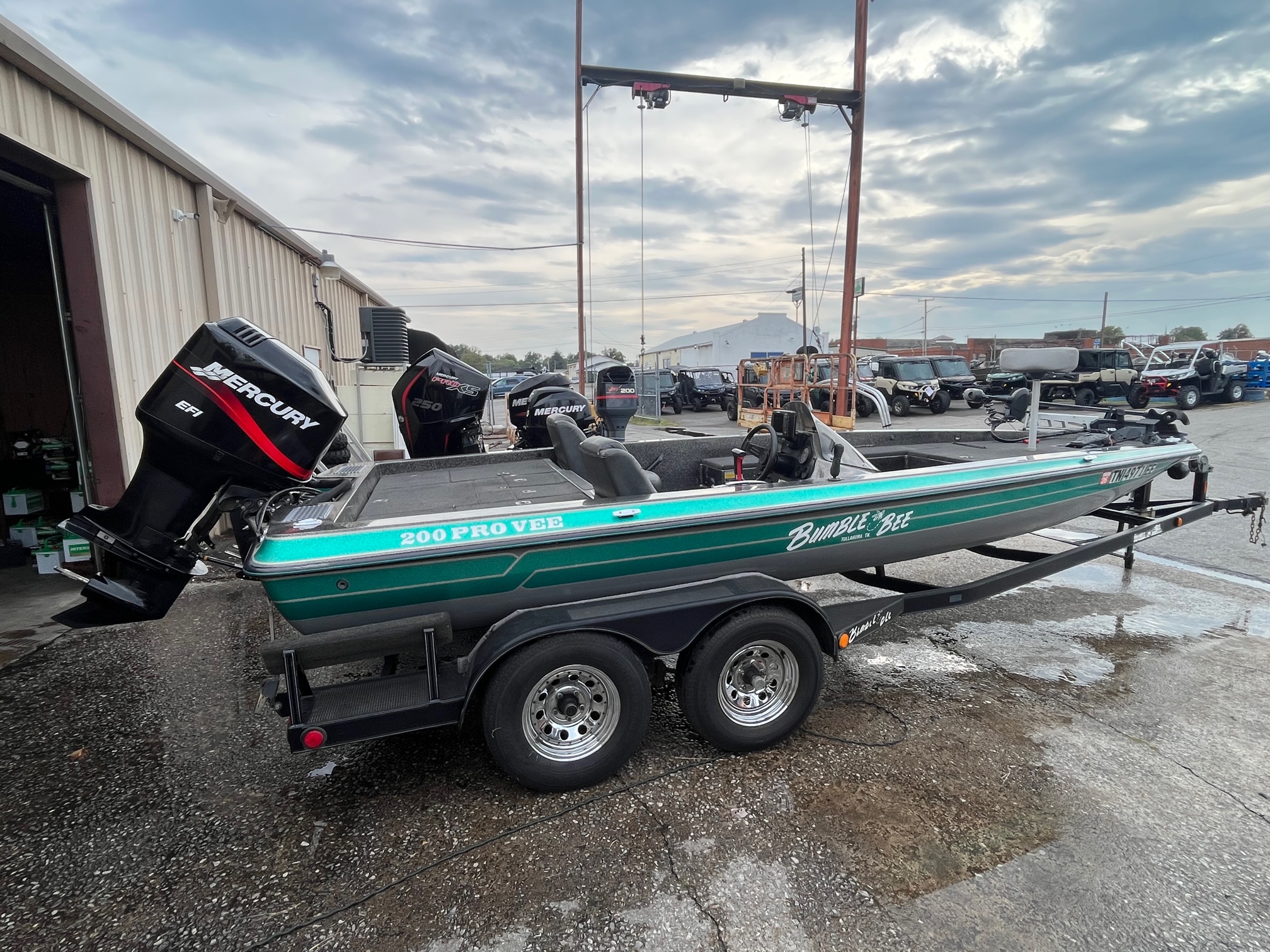Used BumbleBee 200 pro vee 1996 for sale in Lawrenceburg, Tennessee ...