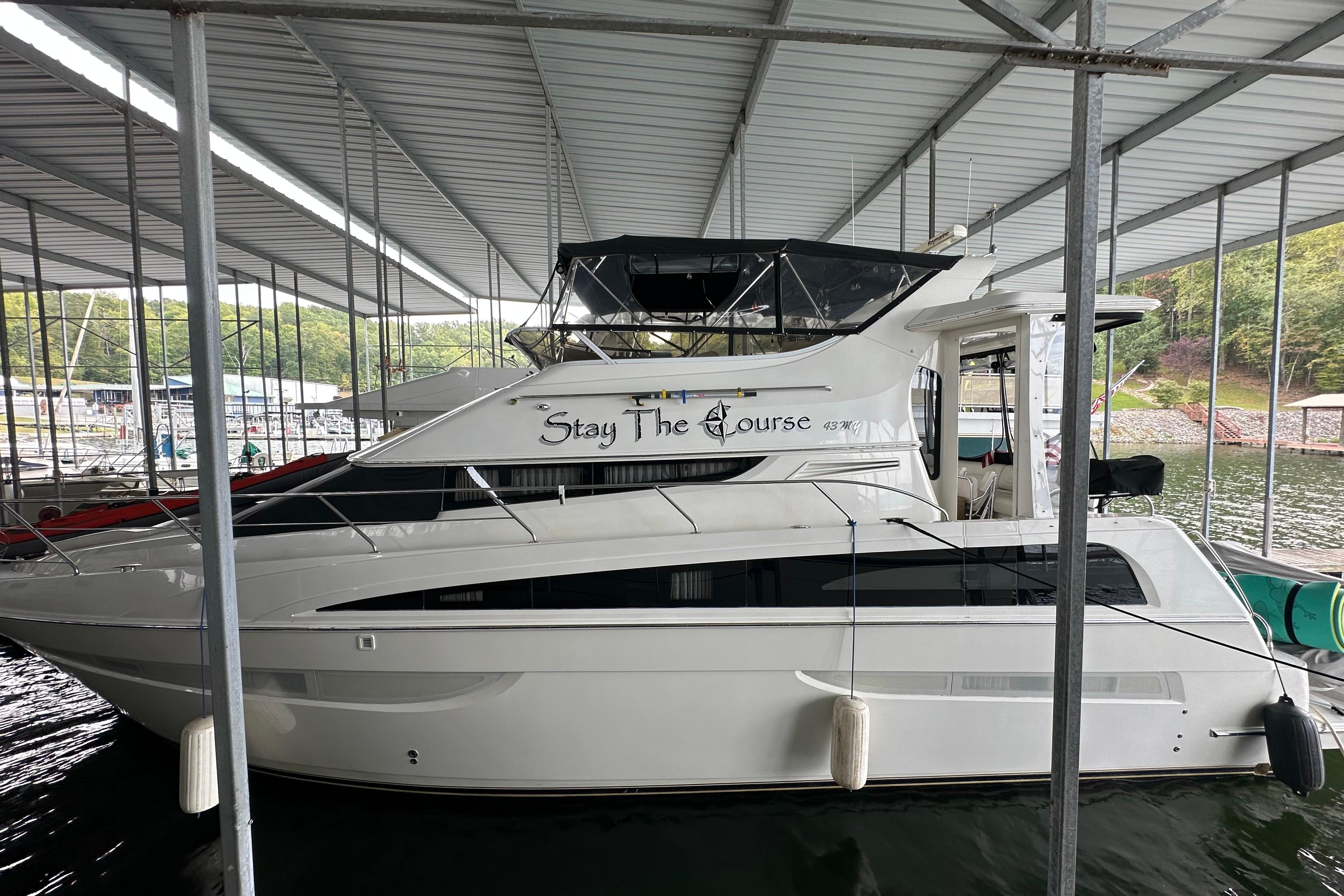 Used Carver 43 Motor Yacht 2006 for sale in Soddy-Daisy, Tennessee ...