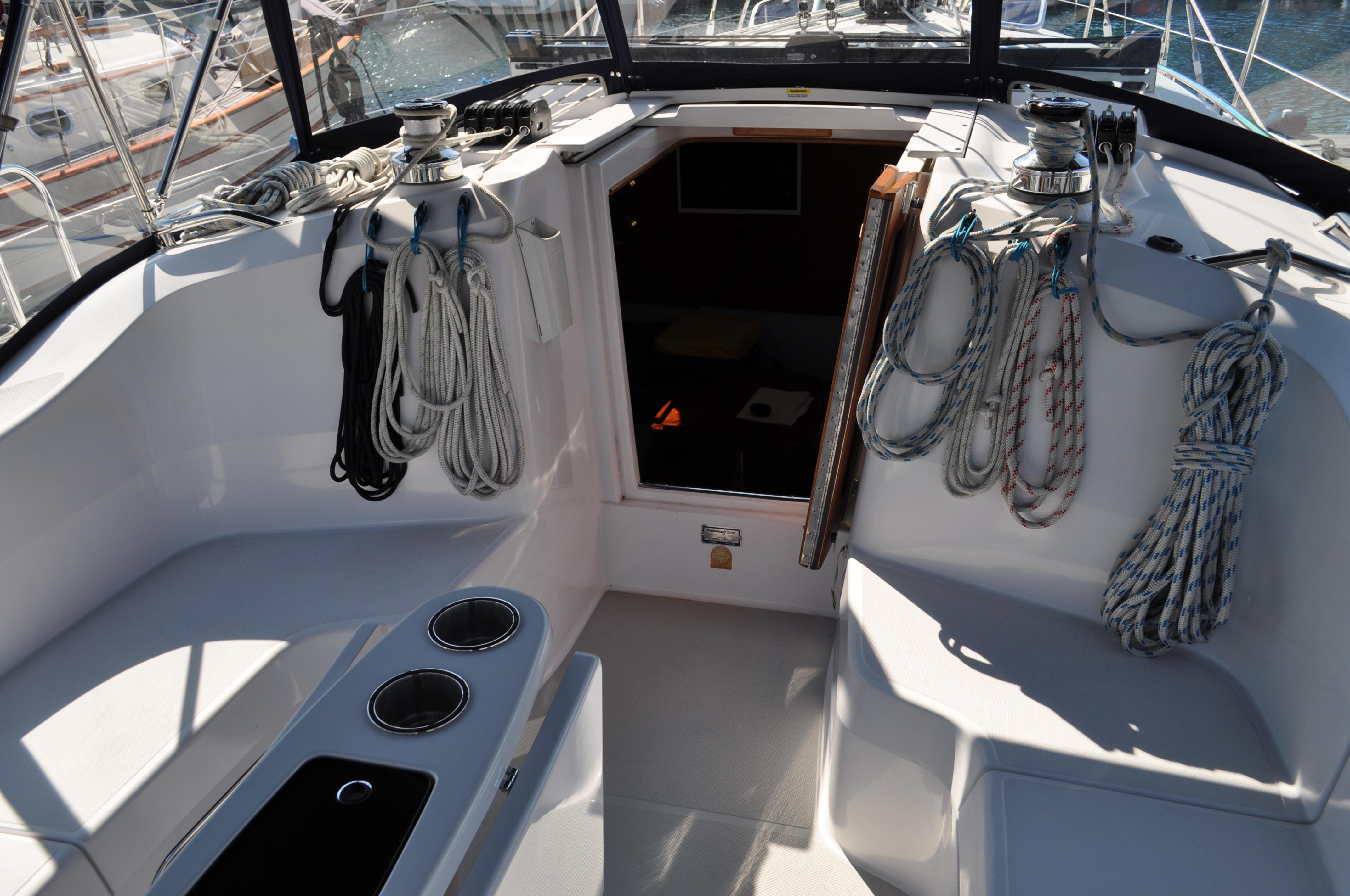 Used Catalina 385 2017 for sale in Hingham, Massachusetts - Boatzon.com