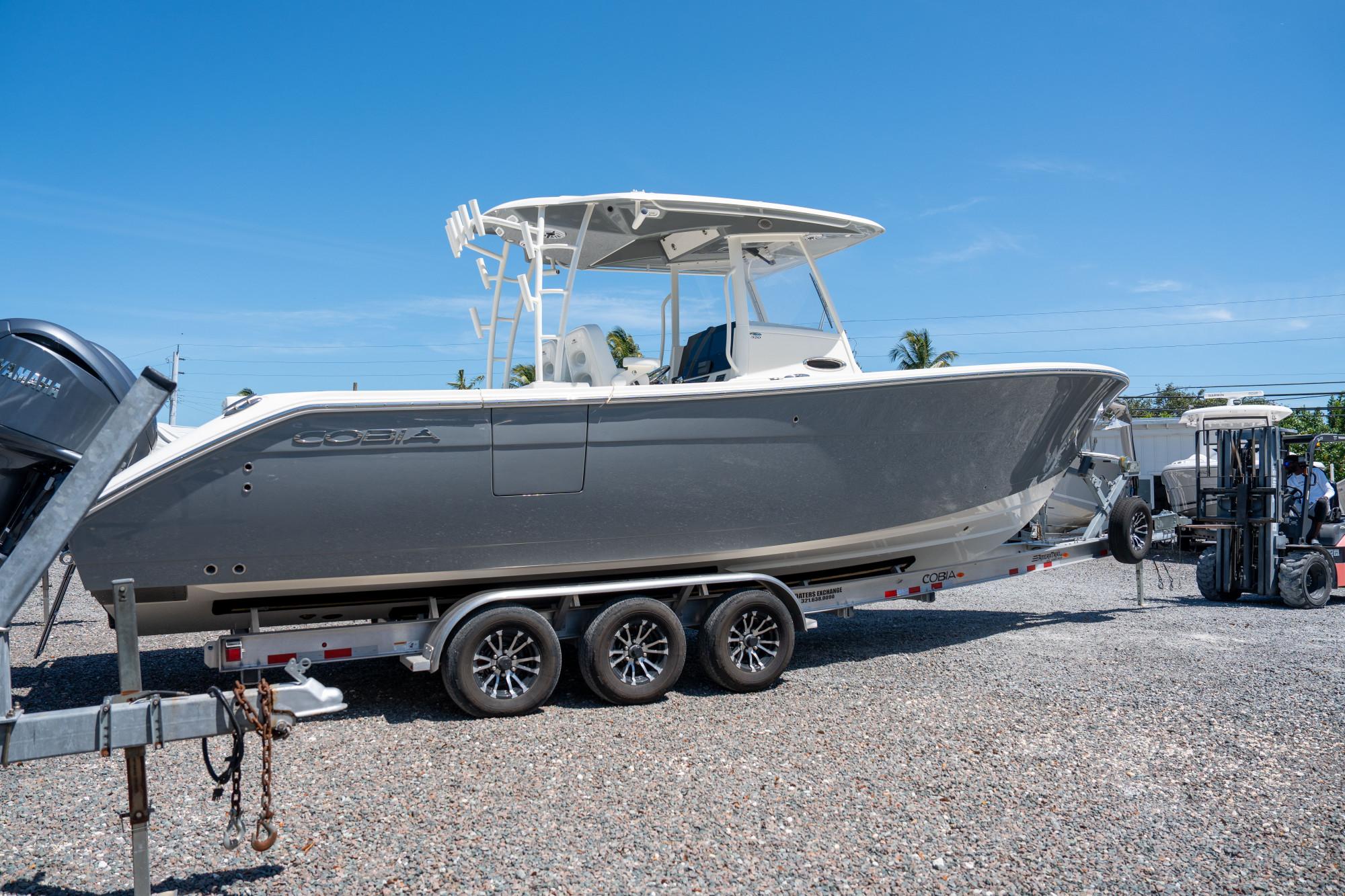 New Cobia 320 CC 2024 for sale in Fort Lauderdale, Florida - Boatzon.com