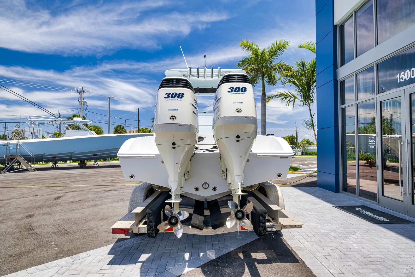 Used Conch 30 2016 for sale in Riviera Beach, Florida - Boatzon.com