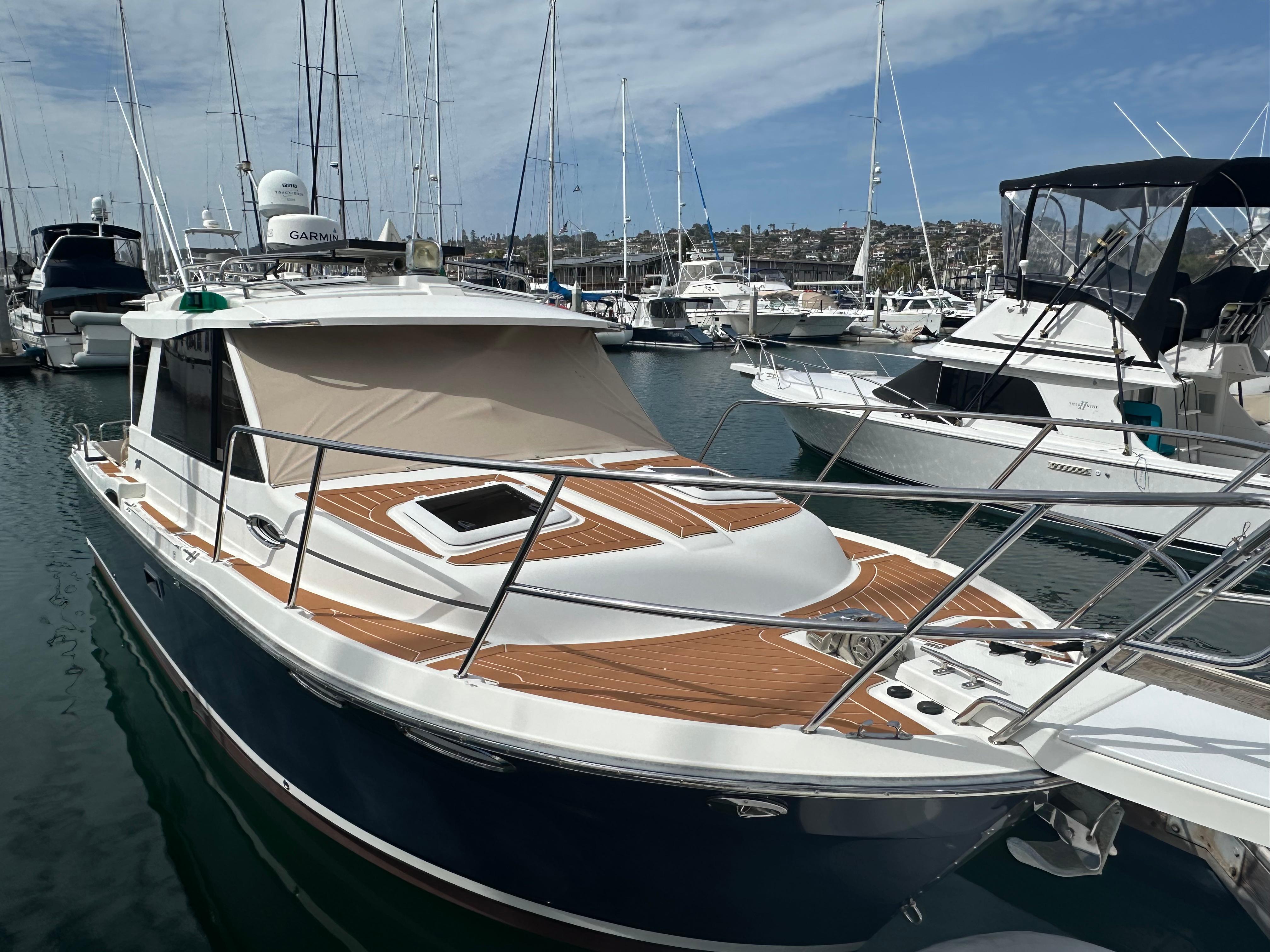 Used Cutwater C28 2016 for sale in San Diego, California - Boatzon.com