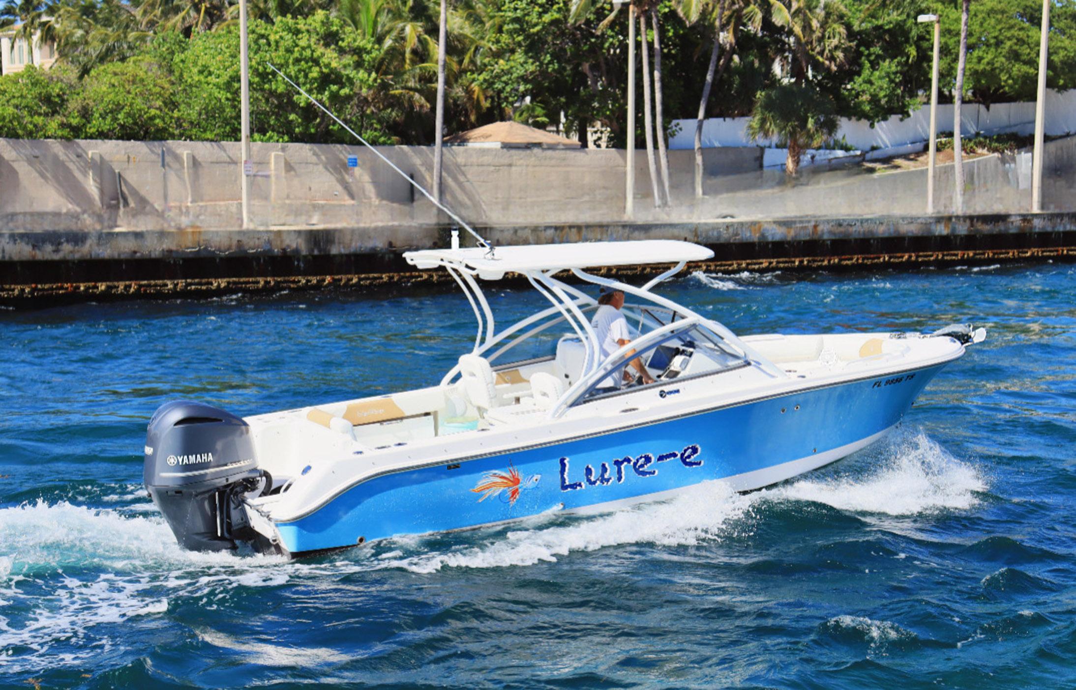 Used Edgewater 245CX Crossover 2015 for sale in Stuart, Florida ...