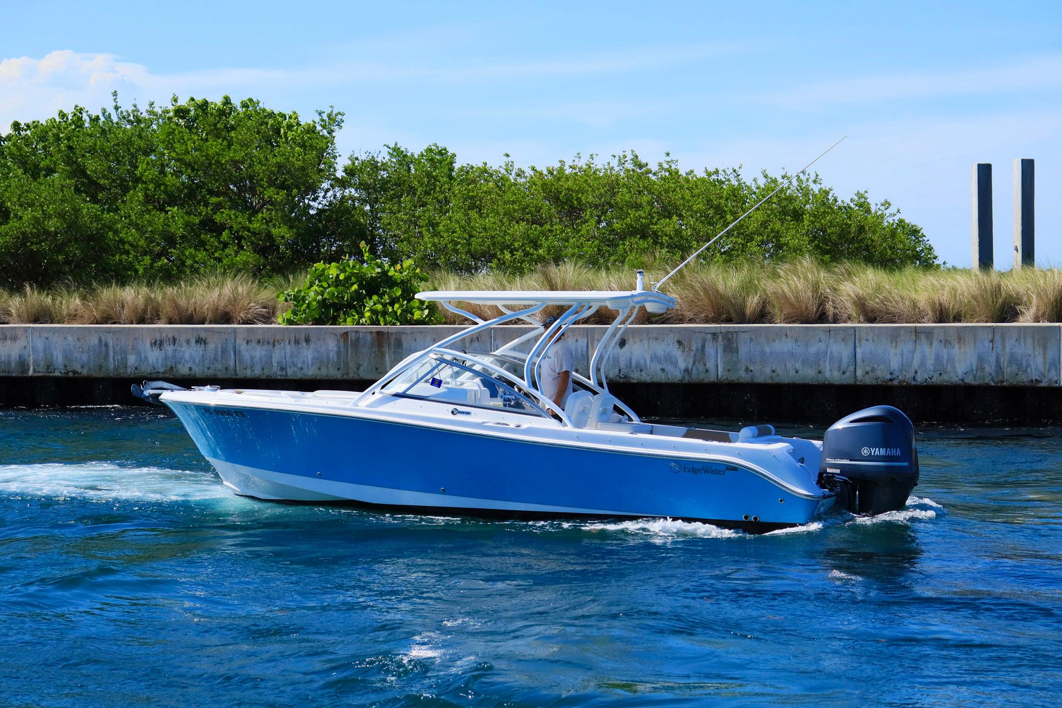 Used Edgewater 245CX Crossover 2015 for sale in Stuart, Florida ...