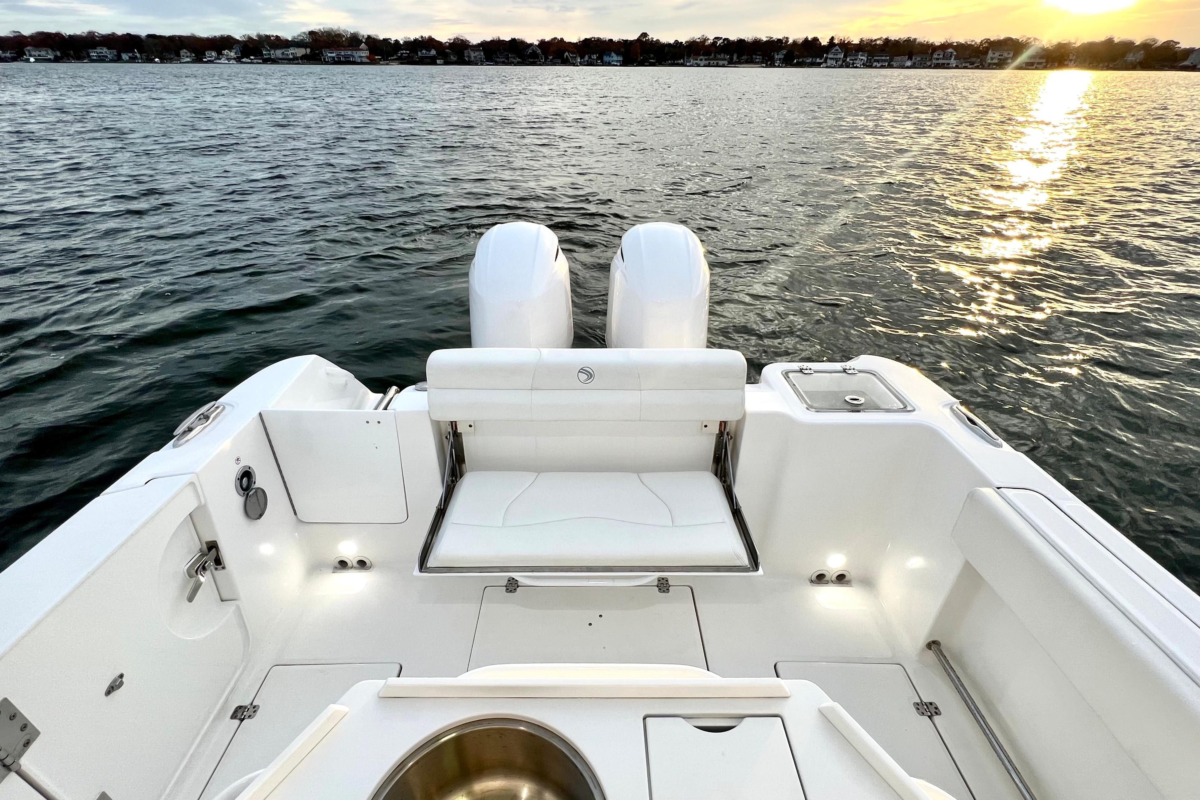 Used Edgewater 262CC 2018 for sale in Scituate, Massachusetts - Boatzon.com