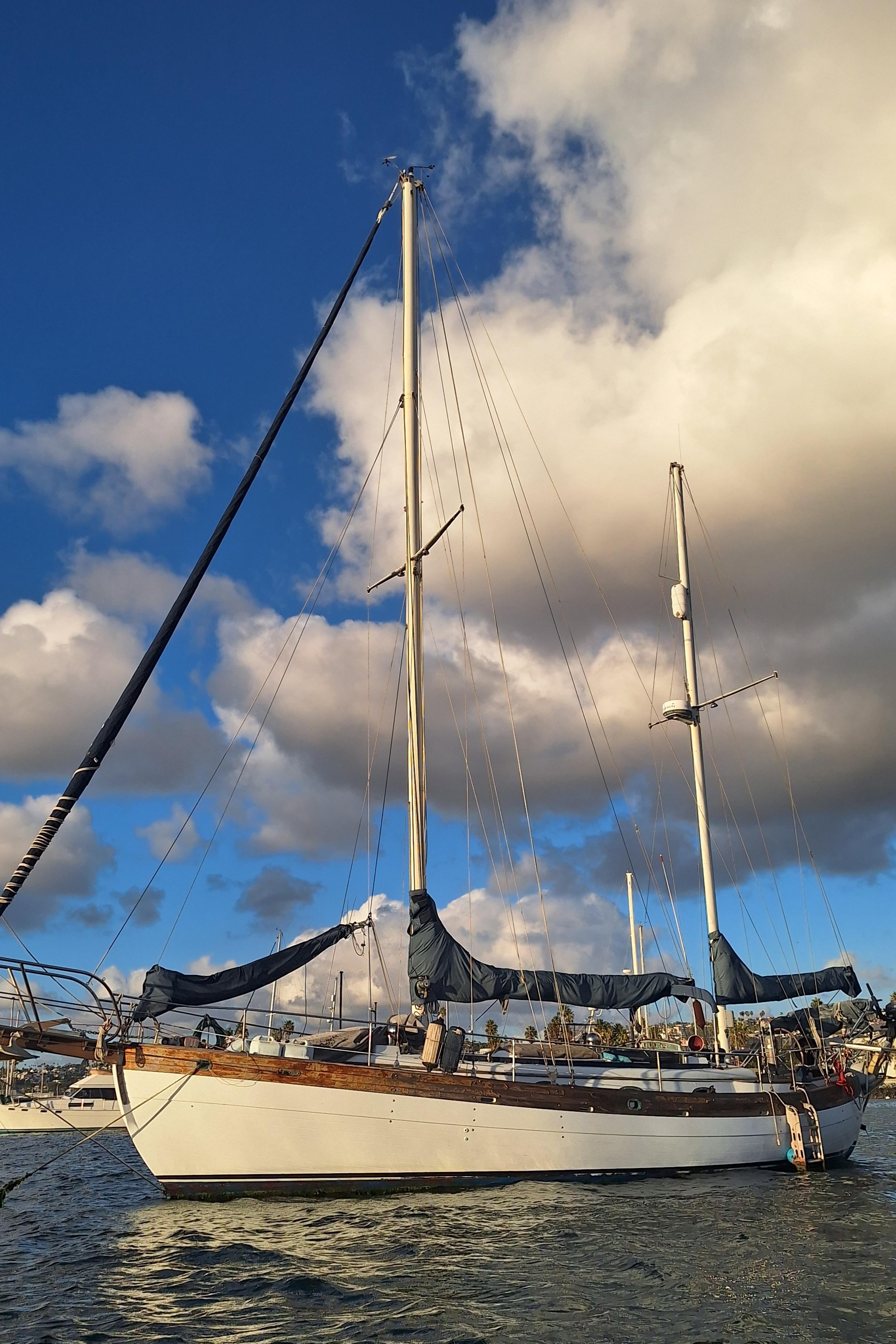 Used Hans Christian 38 1977 for sale in San Diego, California - Boatzon.com