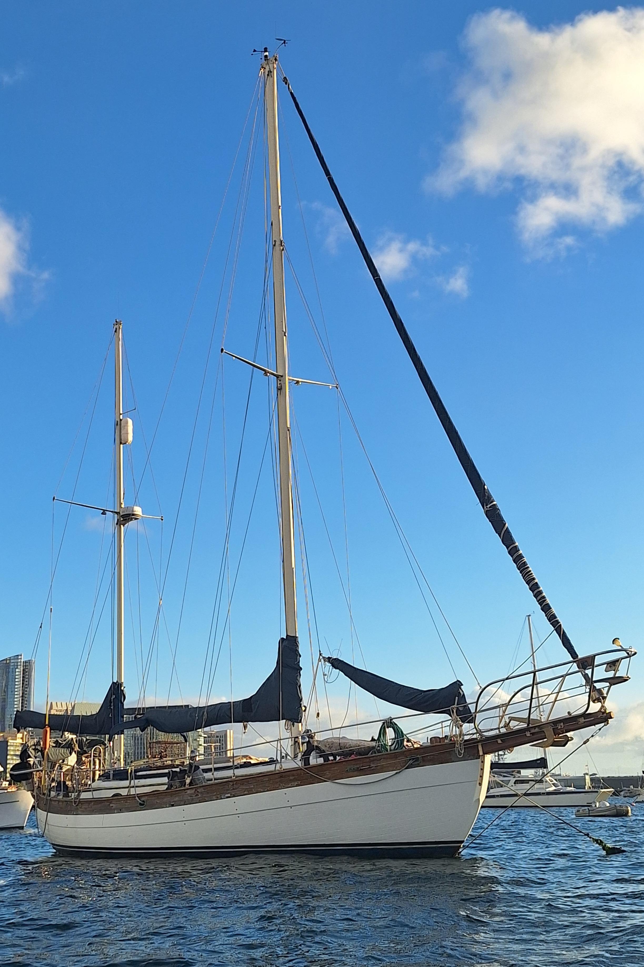 Used Hans Christian 38 1977 for sale in San Diego, California - Boatzon.com