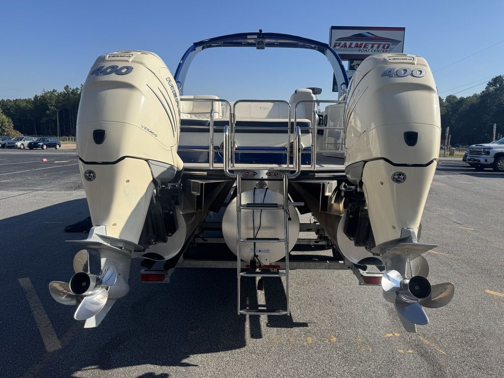 Used Harris Crowne SL 270 Twin Engine 2021 for sale in Piedmont, South ...