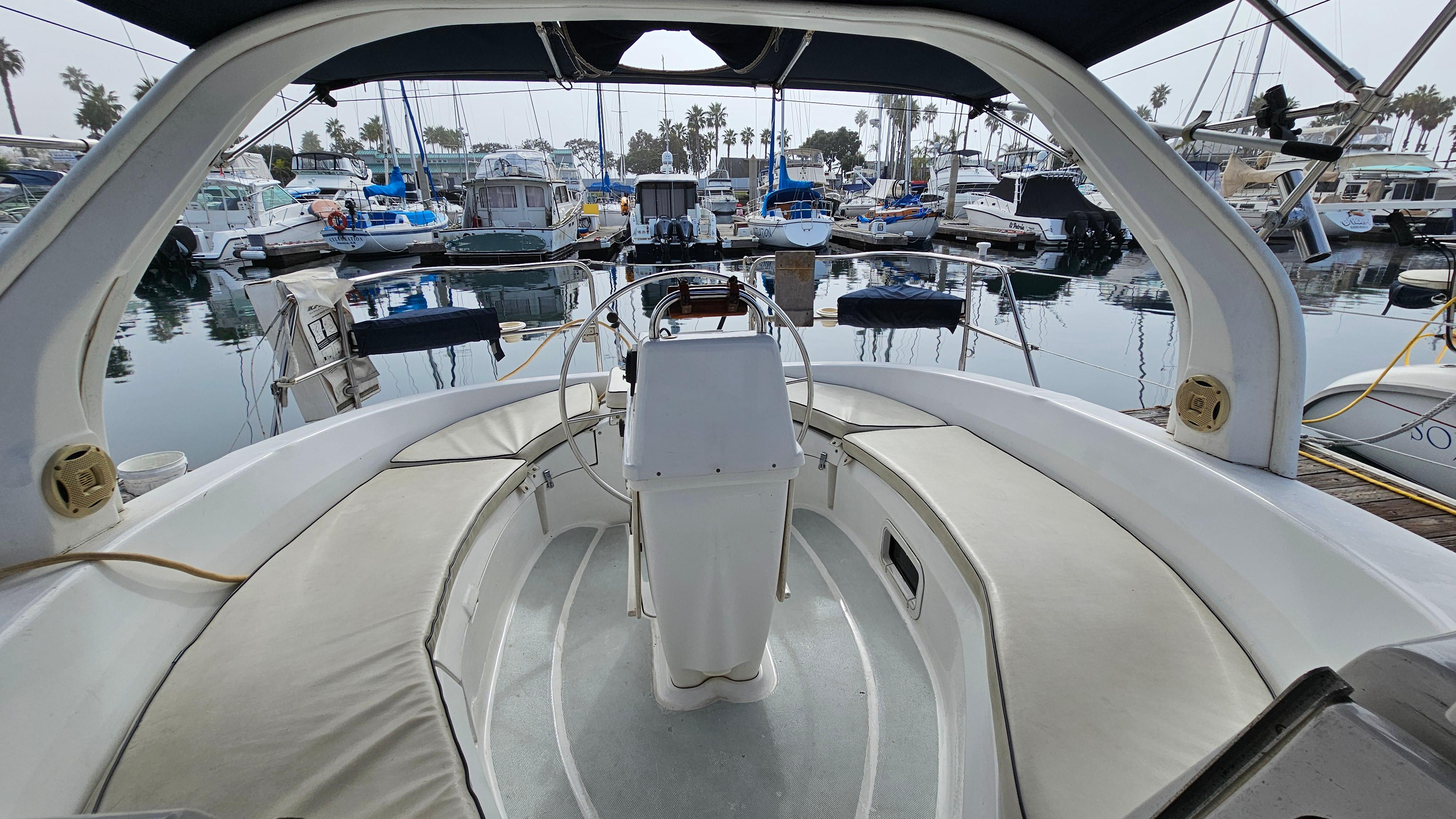 Used Hunter 340 1998 for sale in Marina Del Rey, California - Boatzon.com