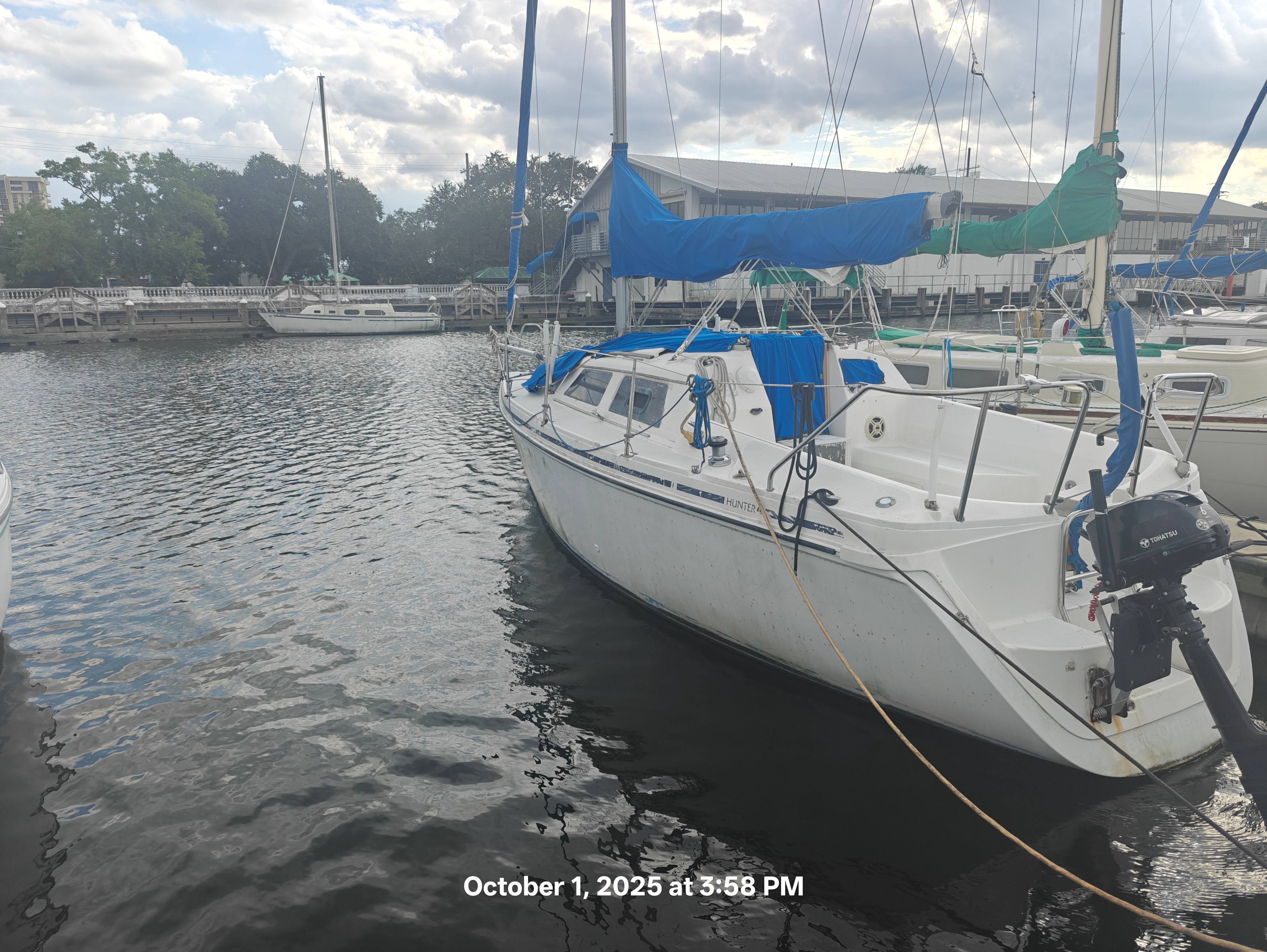 Used Hunter Hunter 272 1990 for sale in Mandeville, Louisiana - Boatzon.com