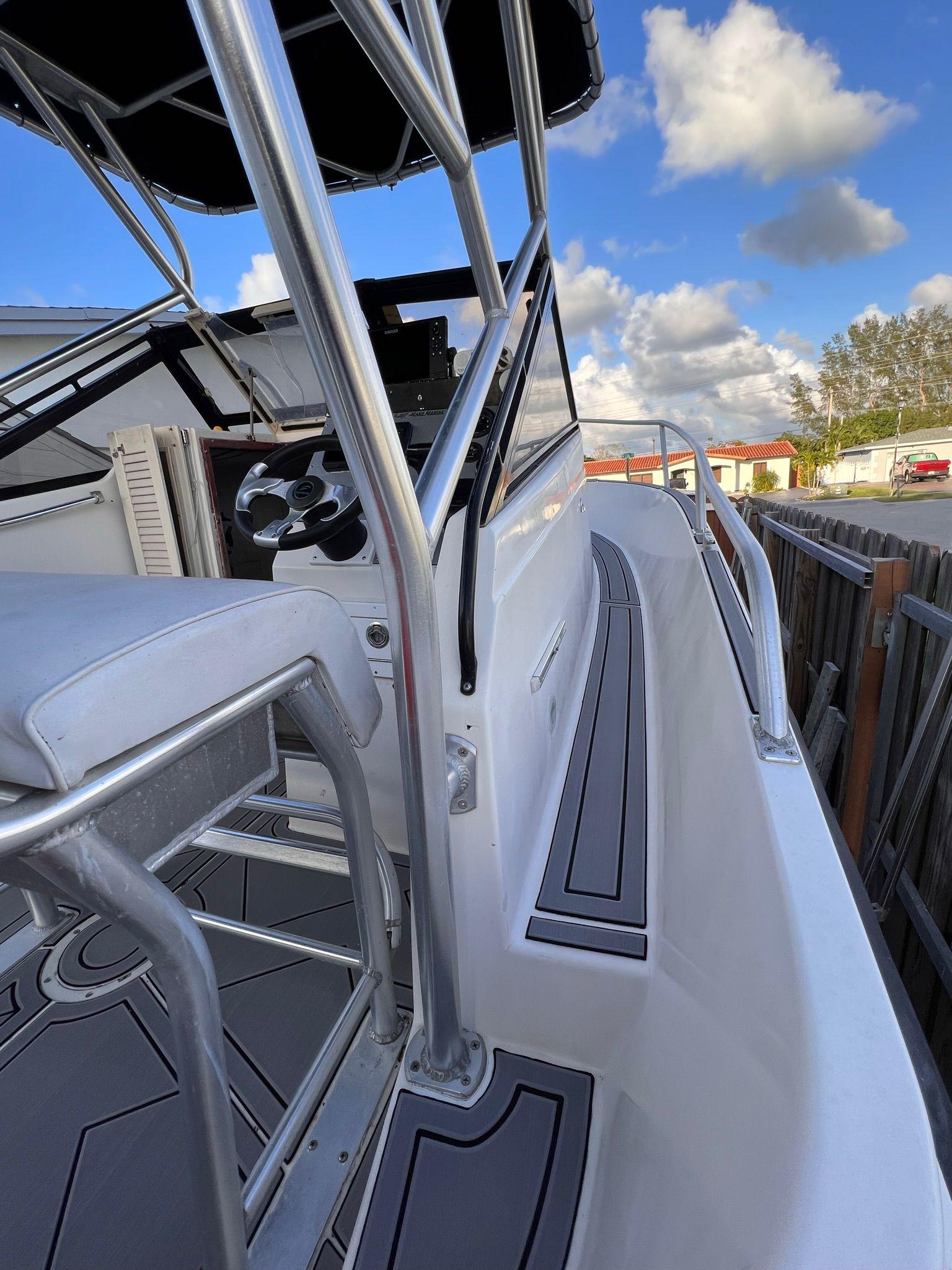 Used Mako 24 1990 for sale in Miami, Florida - Boatzon.com