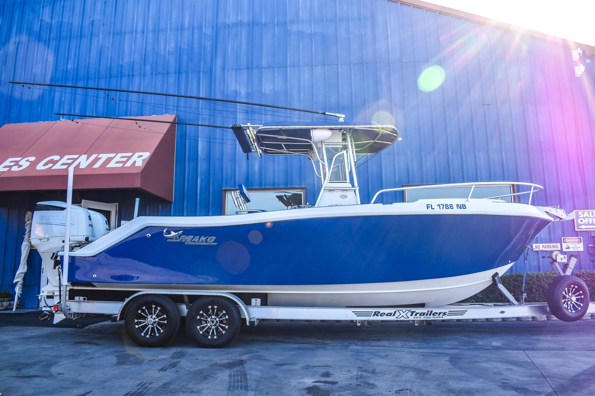 Used Mako 252 Center Console 2004 for sale in Tavernier, Florida ...