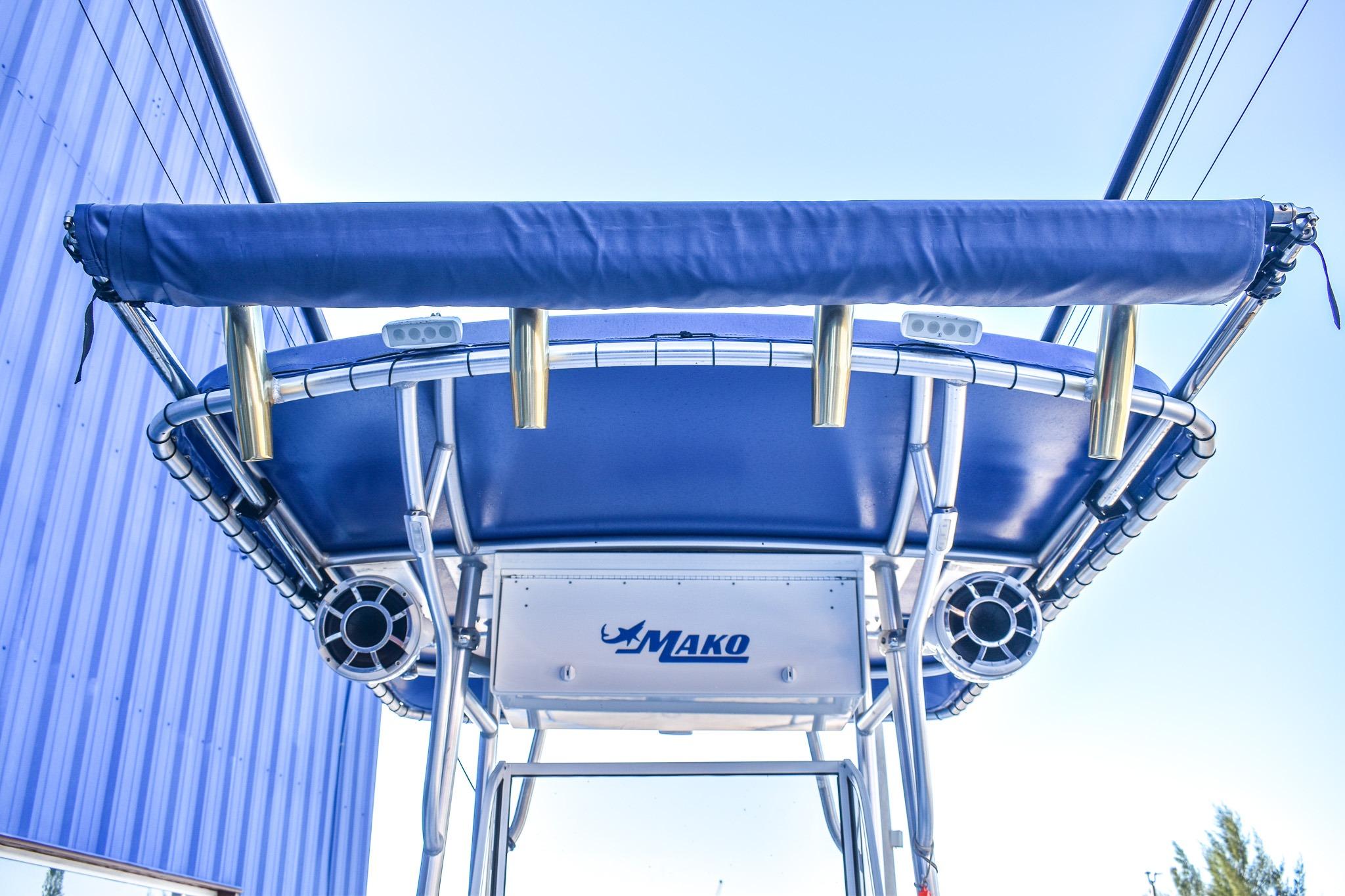 Used Mako 252 Center Console 2004 for sale in Tavernier, Florida ...