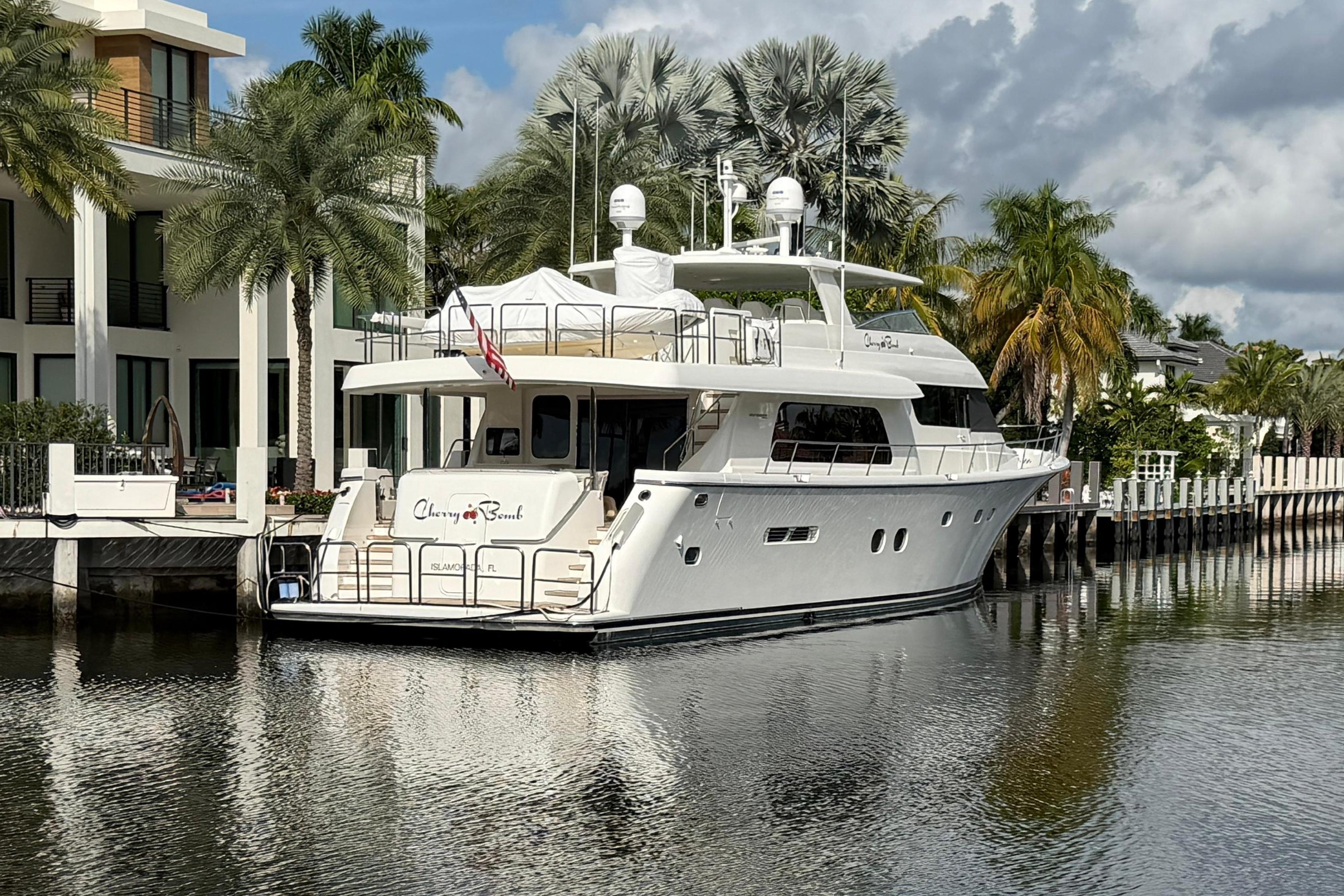 Used Pacific Mariner 85 Motor Yacht 2014 for sale in Spring Lake ...