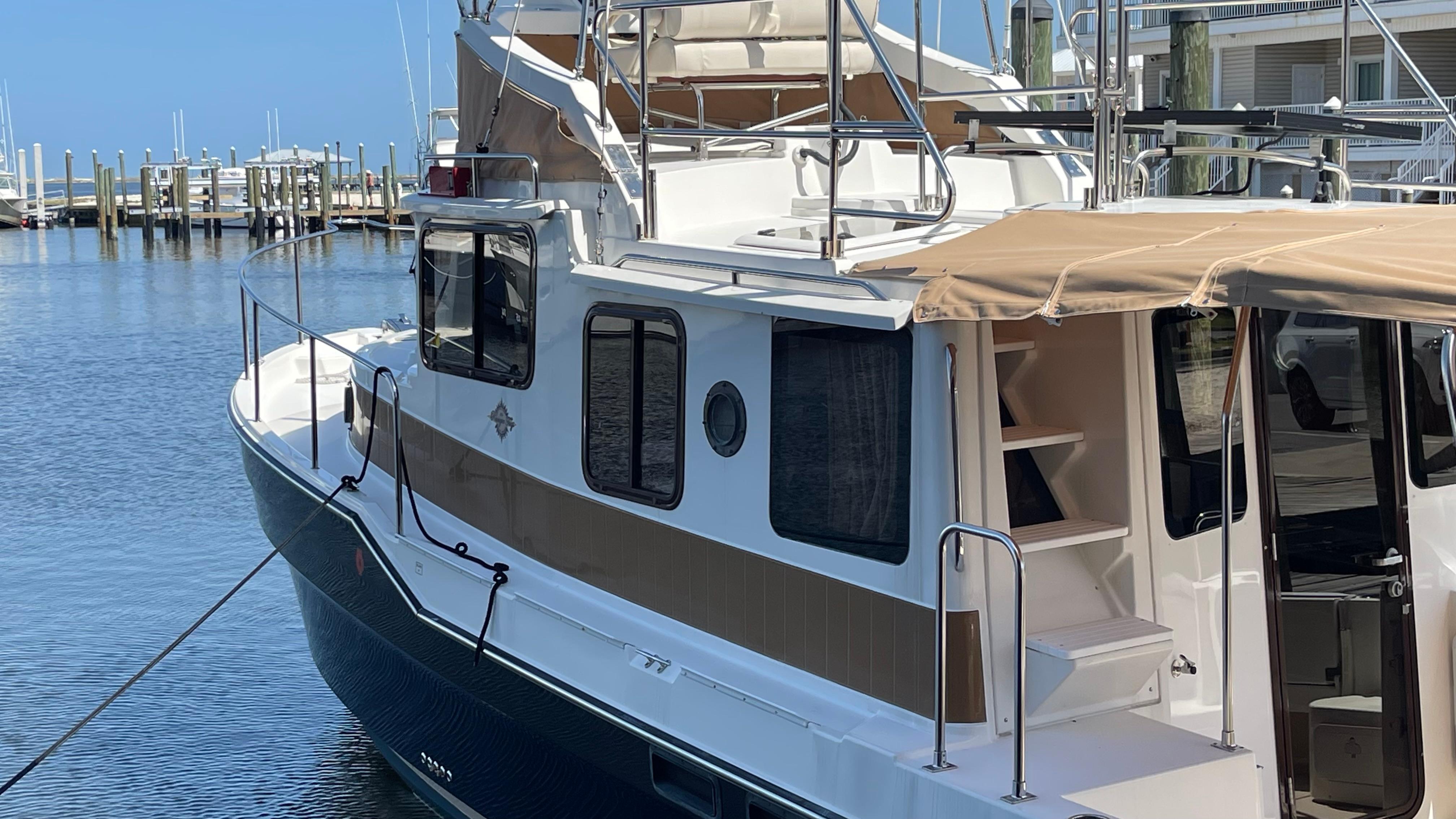 Used Ranger Tugs R31 CB 2015 for sale in Pensacola, Florida - Boatzon.com