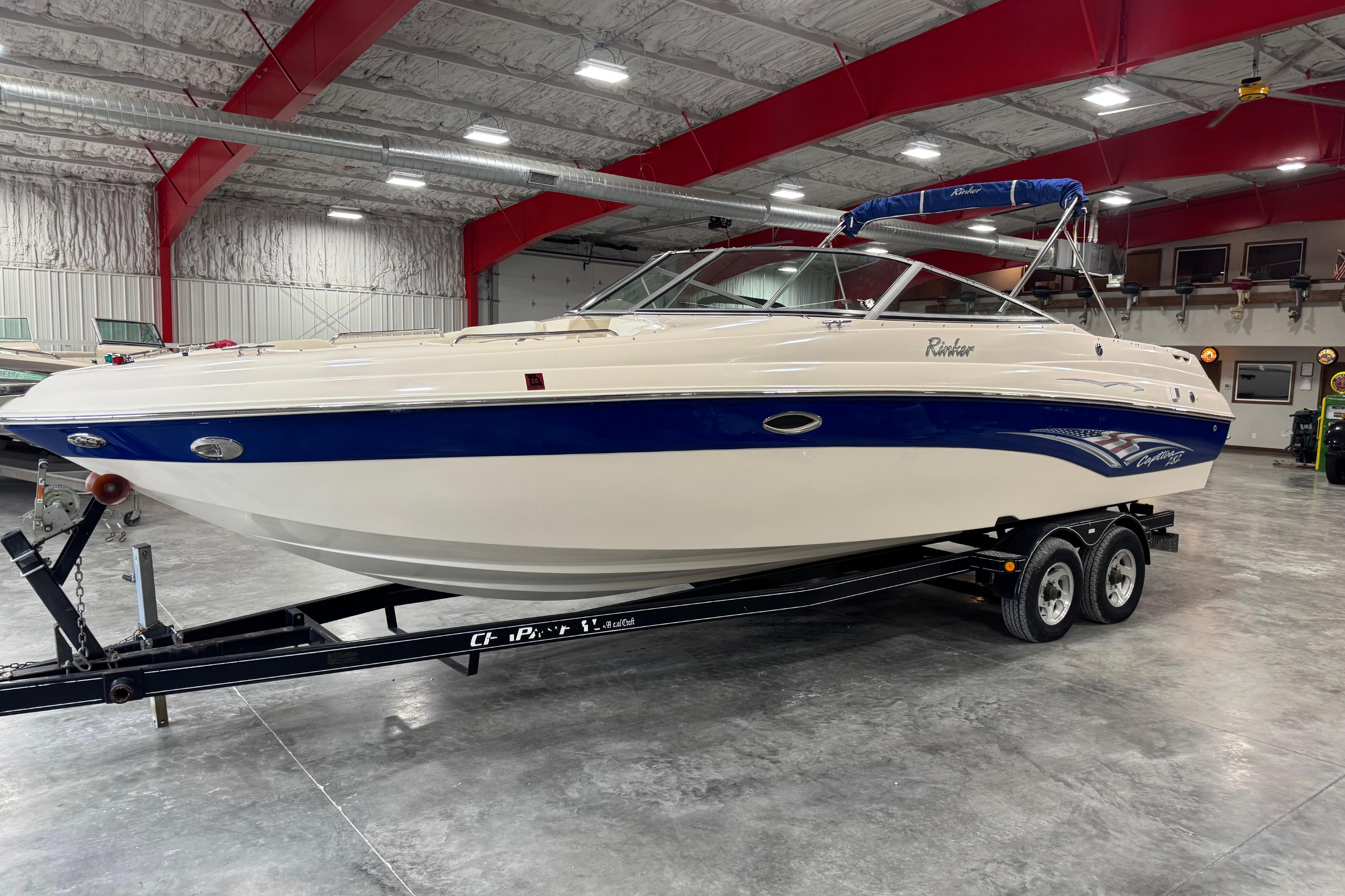 Used Rinker 282 Captiva Bowrider 2004 for sale in Sunrise Beach ...