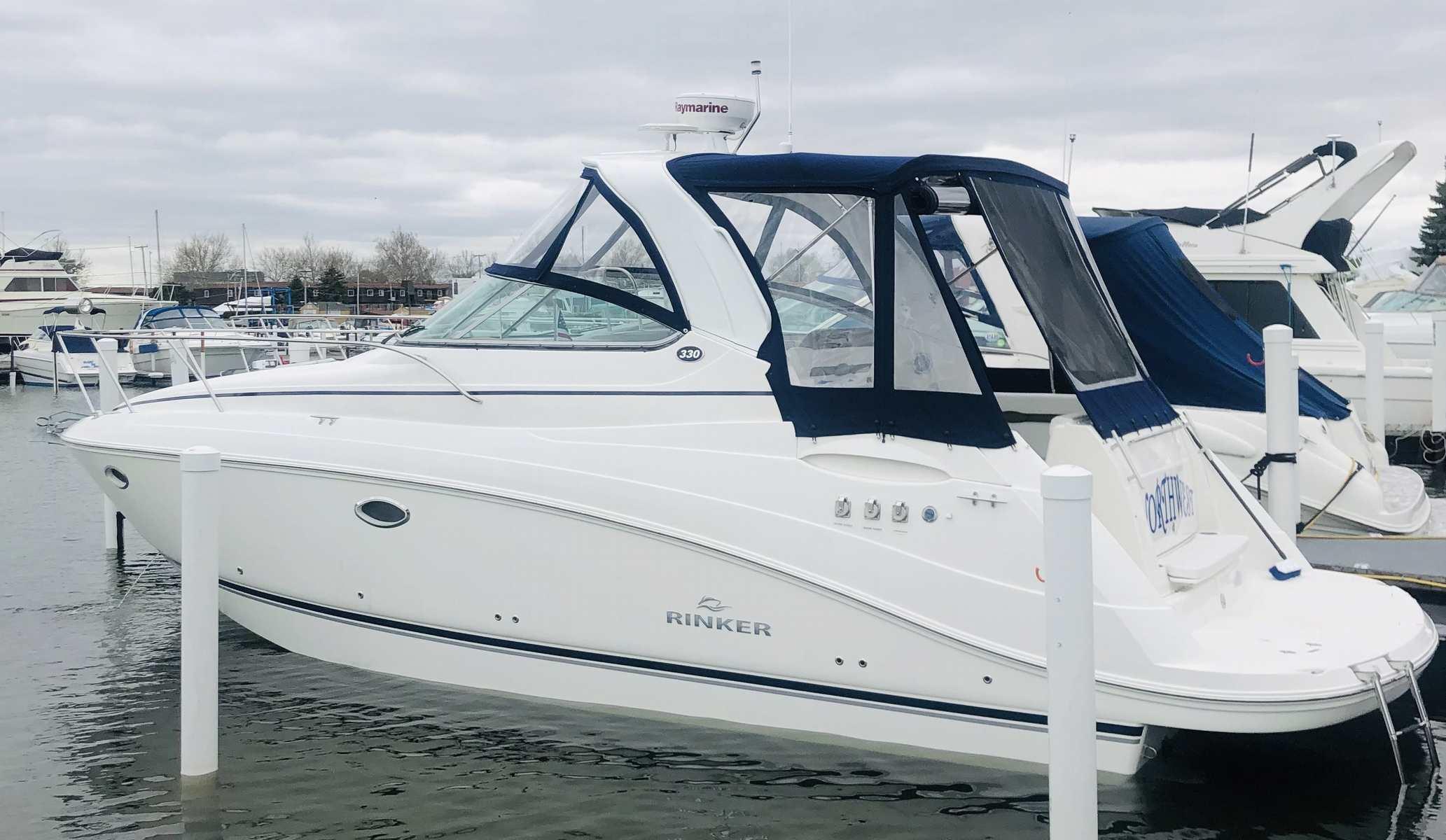 Used Rinker 330 Express Cruiser 2008 for sale in St Clair Shores ...