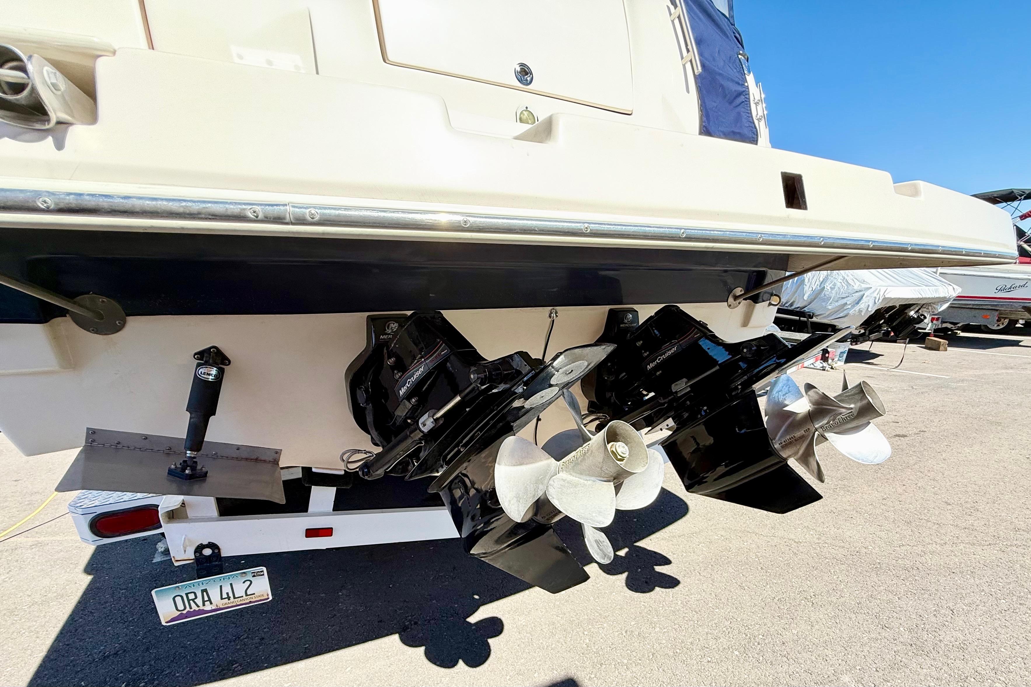 Used Rinker Fiesta Vee 300 2005 for sale in Peoria, Arizona - Boatzon.com