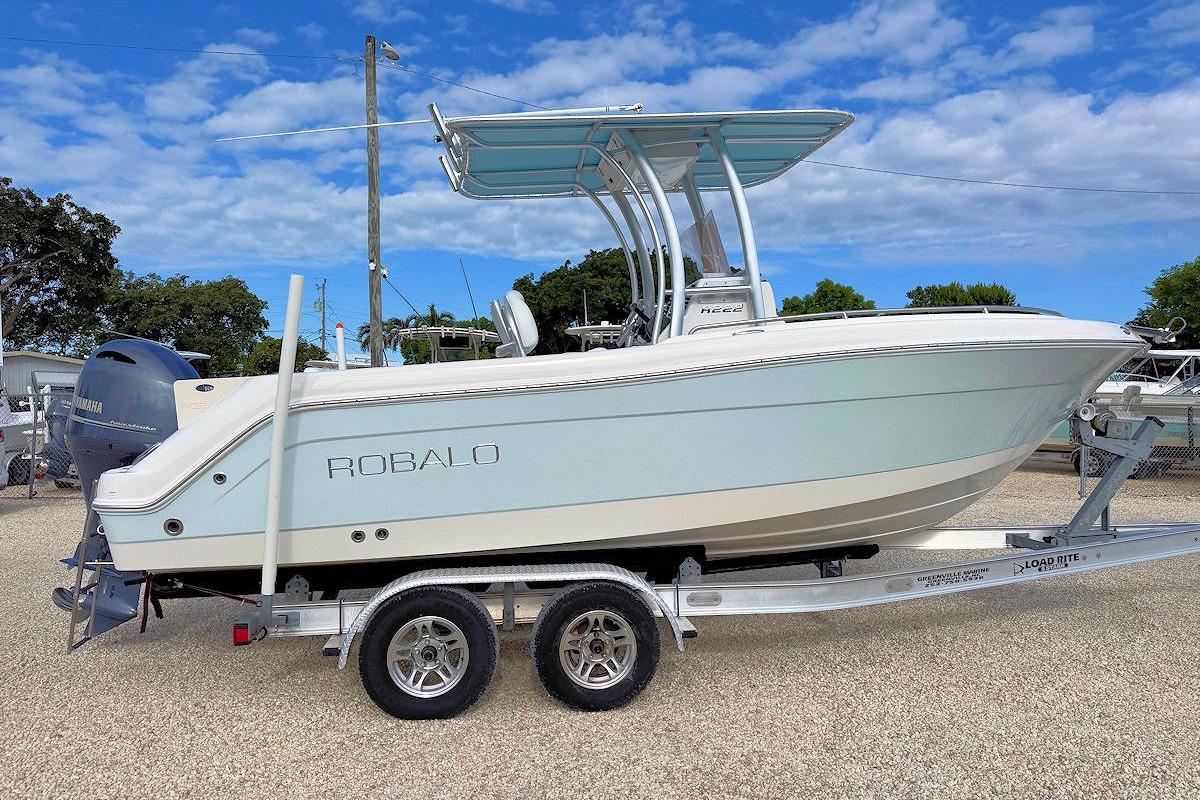 Used Robalo R222 Explorer 2018 for sale in Key Largo, Florida - Boatzon.com