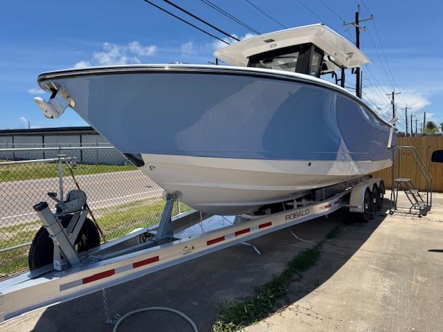 New Robalo R300 Center Console 2025 for sale in Corpus Christi, Texas ...