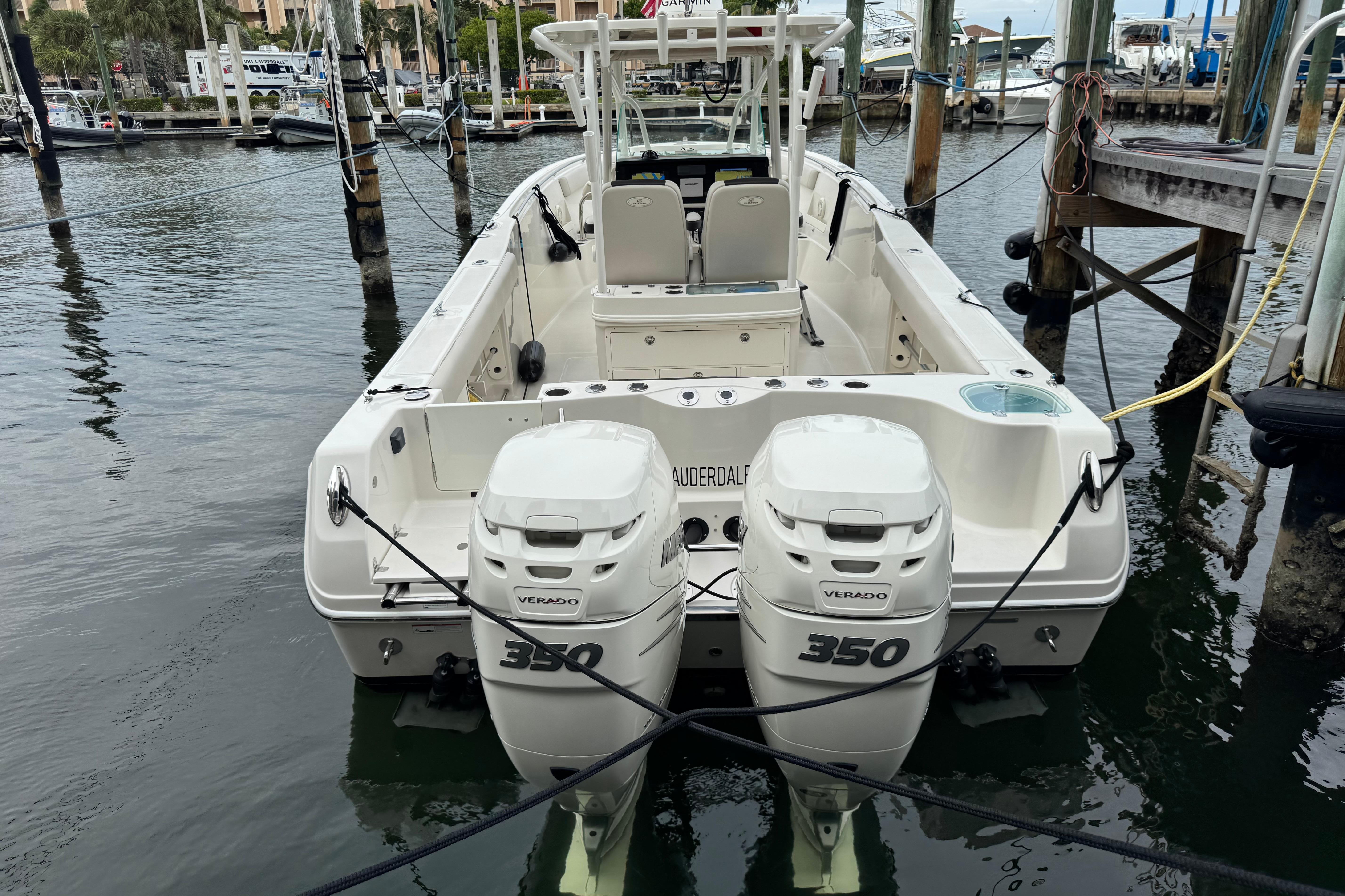 Used Sailfish 320 CC 2022 for sale in Pompano Beach, Florida - Boatzon.com
