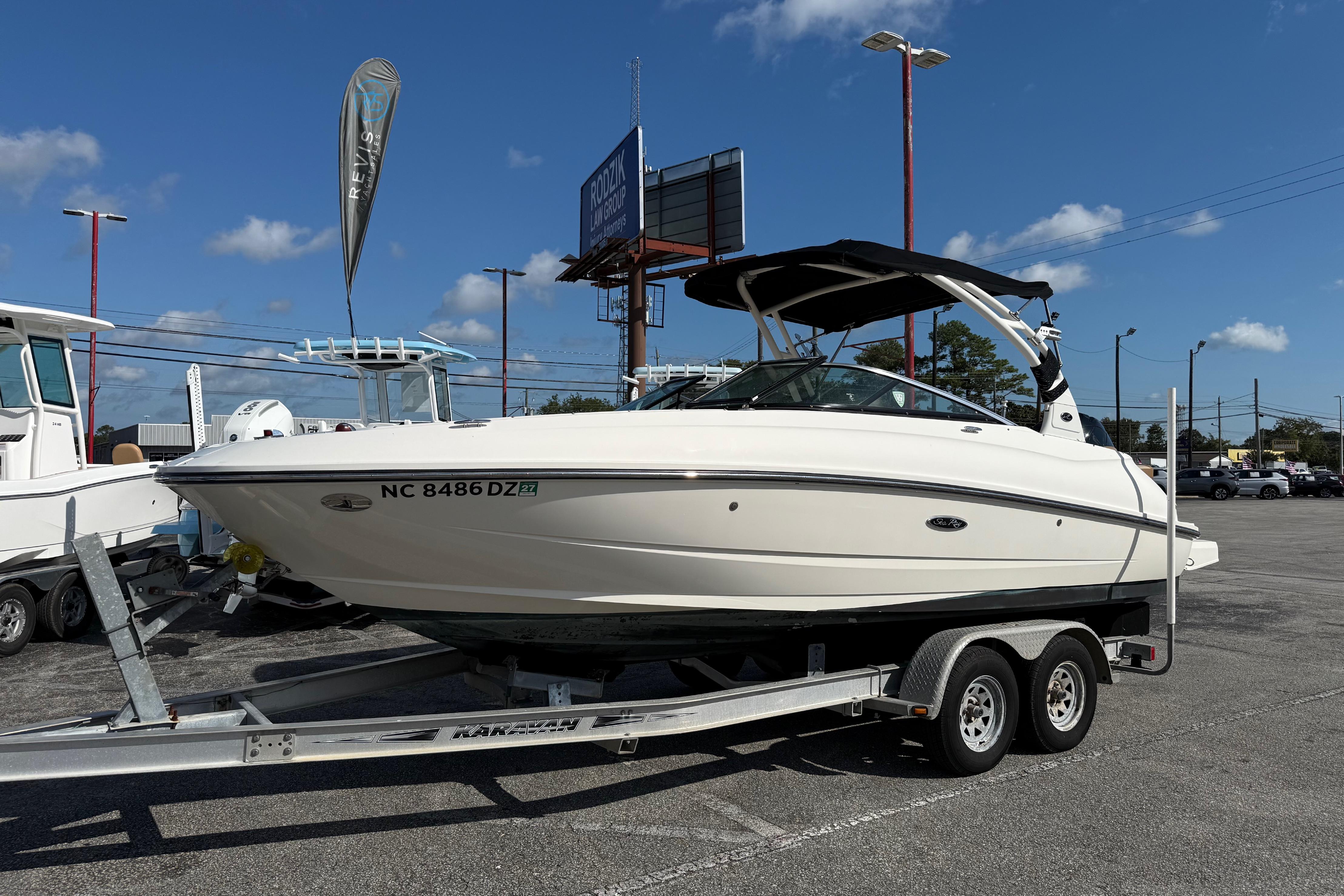 Used Sea Ray 240 Sundeck Outboard 2014 for sale in Wilmington, North Carolina - Boatzon.com