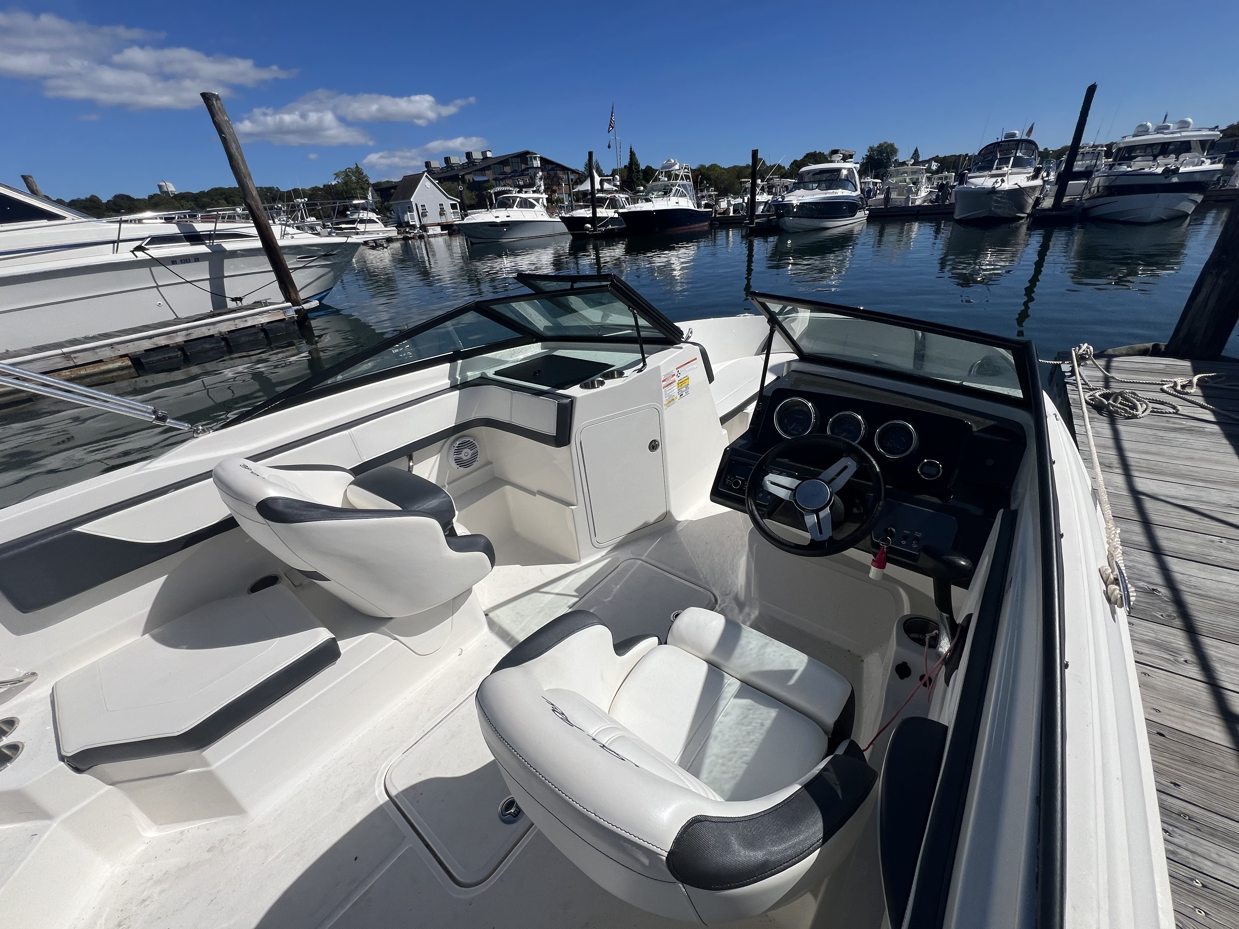 Used Sea Ray SPX 210 OB 2018 for sale in Danvers, Massachusetts ...
