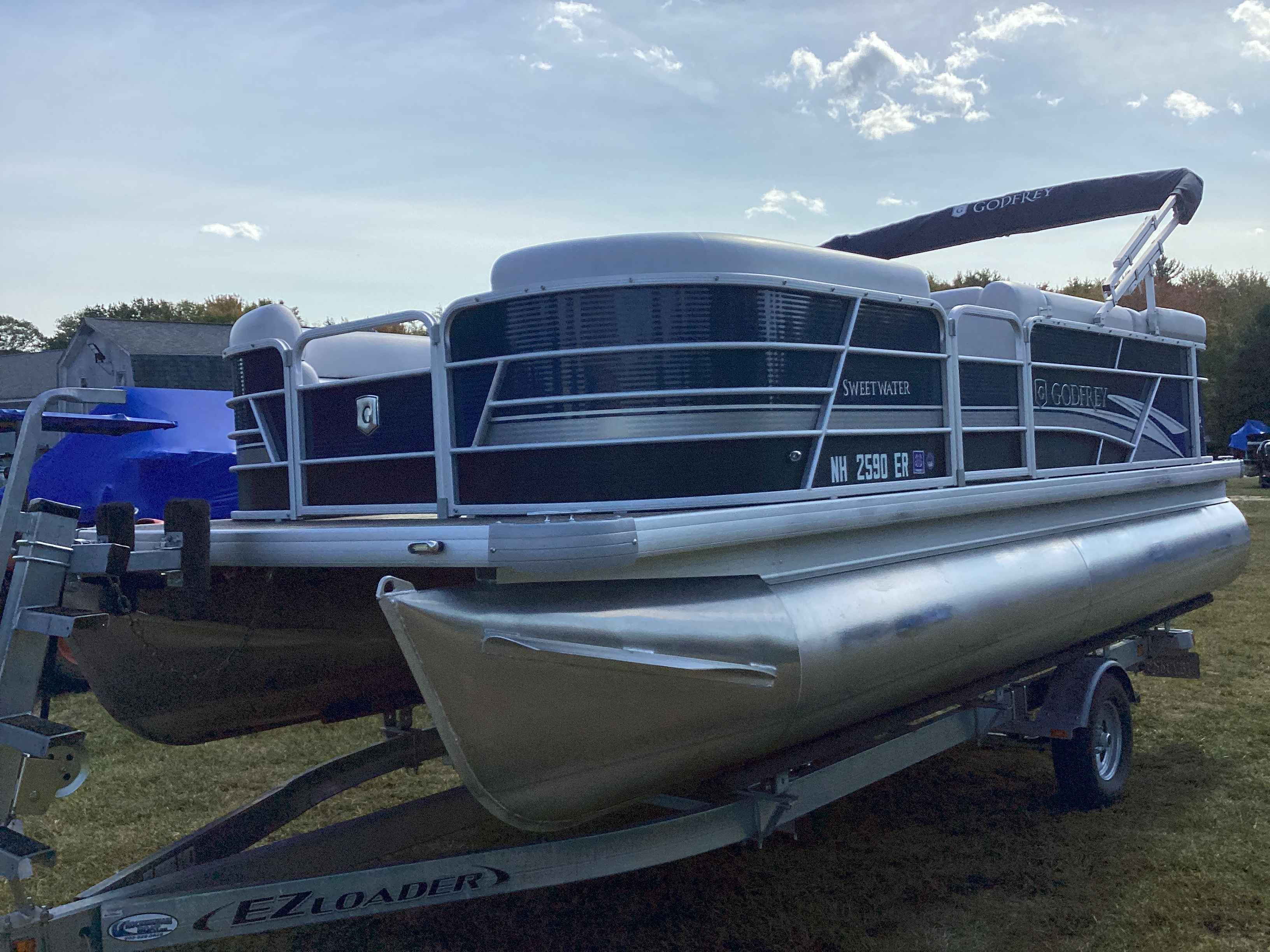 Used Sweetwater 2086 C 2021 for sale in Laconia, New Hampshire ...