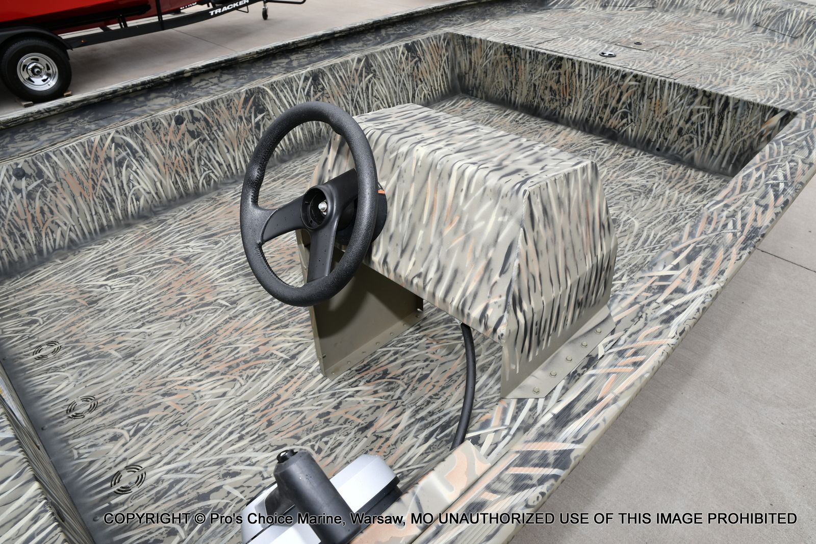 New Tracker Grizzly 1860 Utility Jon Side Console 2026 for sale in ...