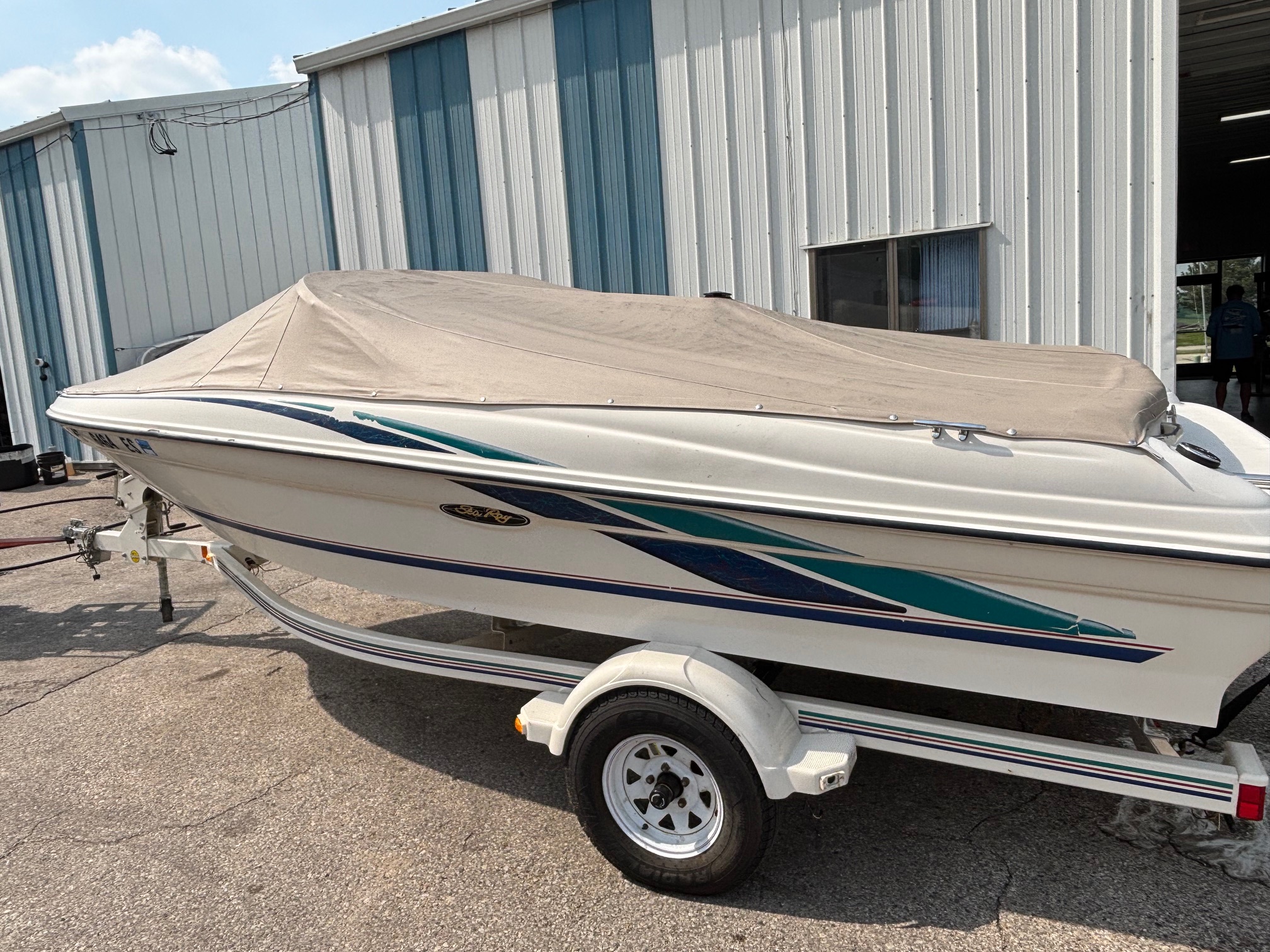 Used 1999 Sea Ray 17 Mercruiser 30 for sale in West Bend, Wisconsin ...