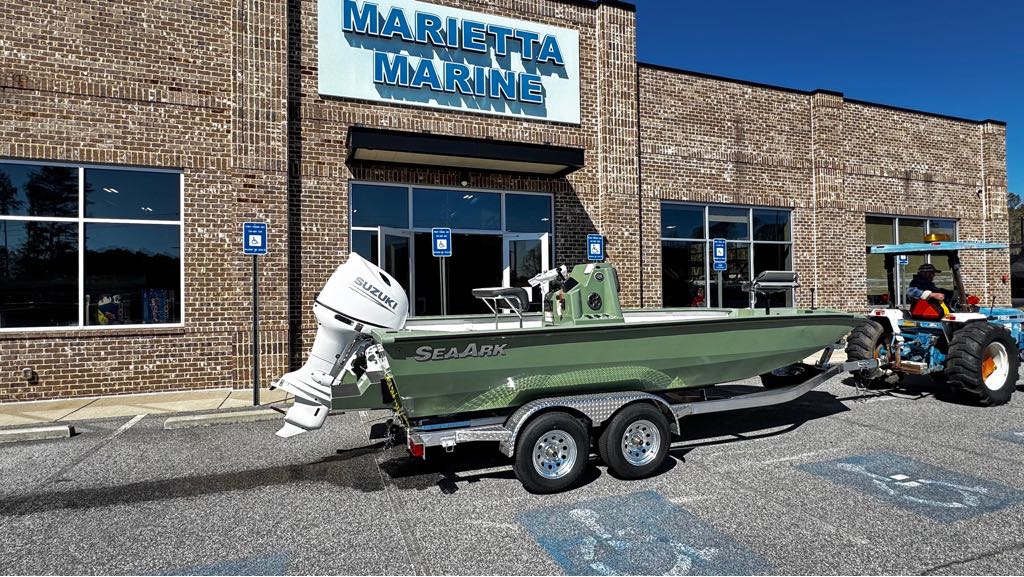 New SeaArk Bay Runner 210 wSuzuki 140HP Engine and MMT Tandem Axle ...