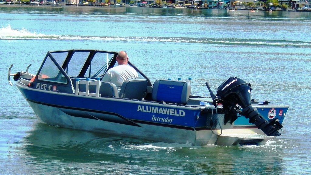 Used Alumaweld Intruder 18 Sportjet 1998 for sale in Portland, Oregon ...