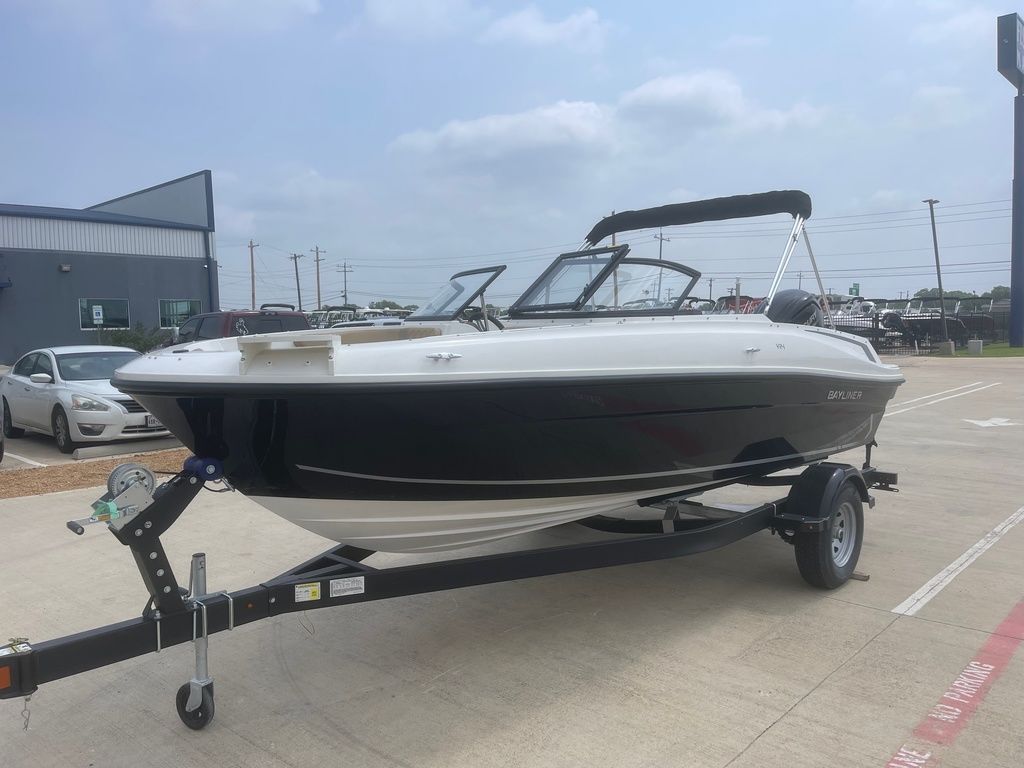 New Bayliner VR4 Bowrider Outboard 2024 for sale in Sanger, Texas - Boatzon.com
