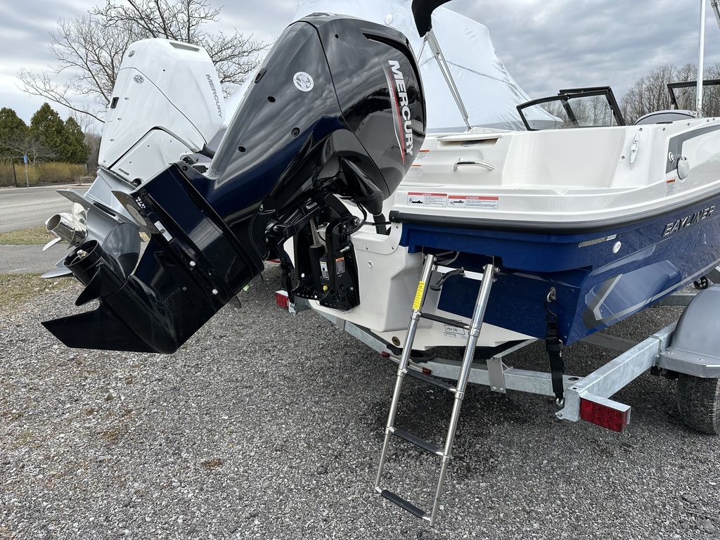 New Bayliner VR4 Bowrider Outboard 2025 for sale in Canandaigua, New York - Boatzon.com
