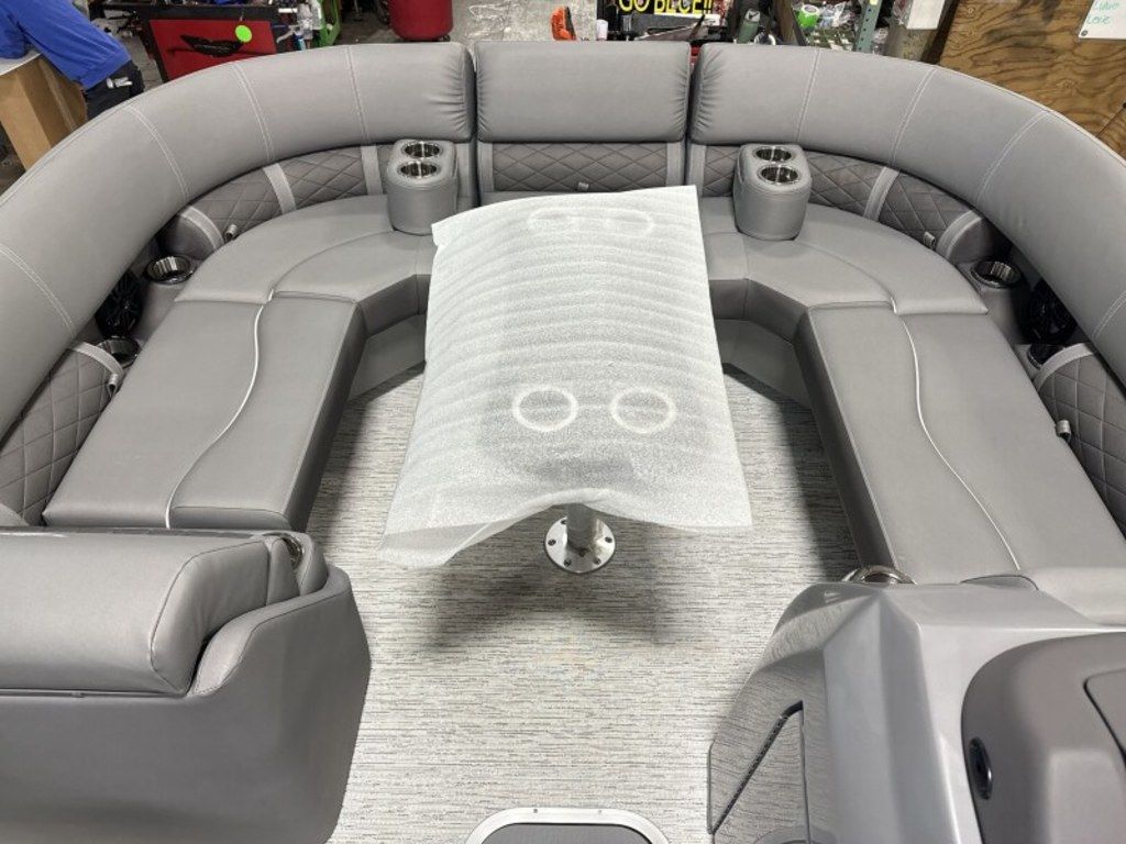 New Bennington L Quad Bench 22 LFB 2025 for sale in round lake ...