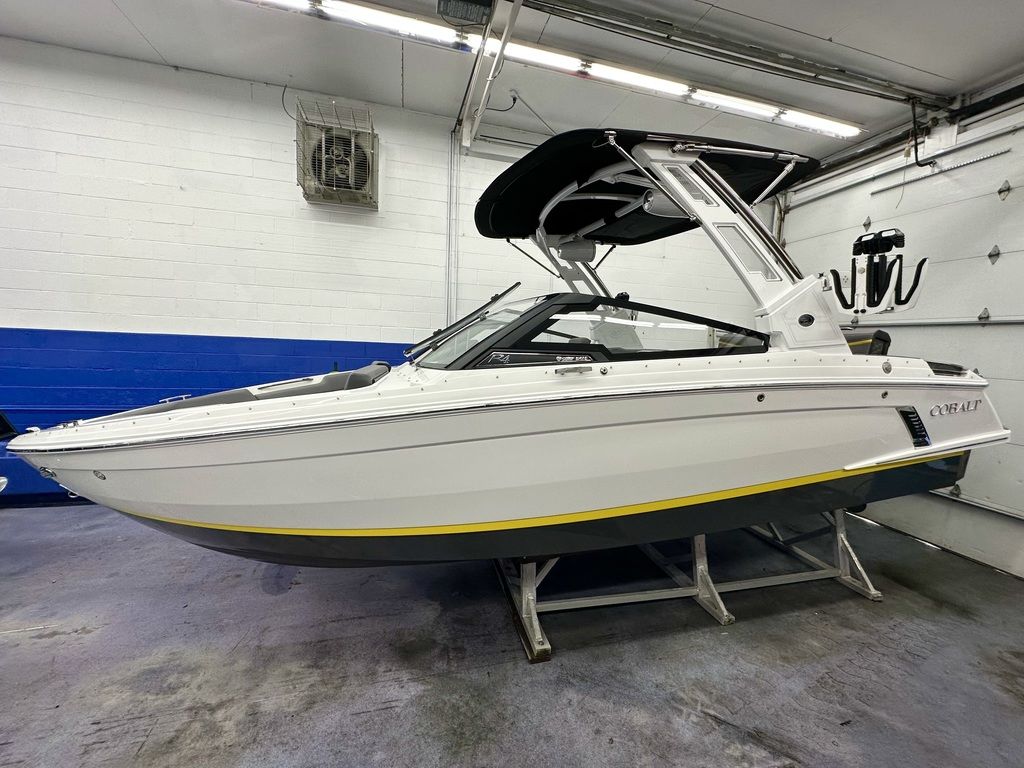 New Cobalt R4 Surf 2025 for sale in oakland, Maryland - Boatzon.com
