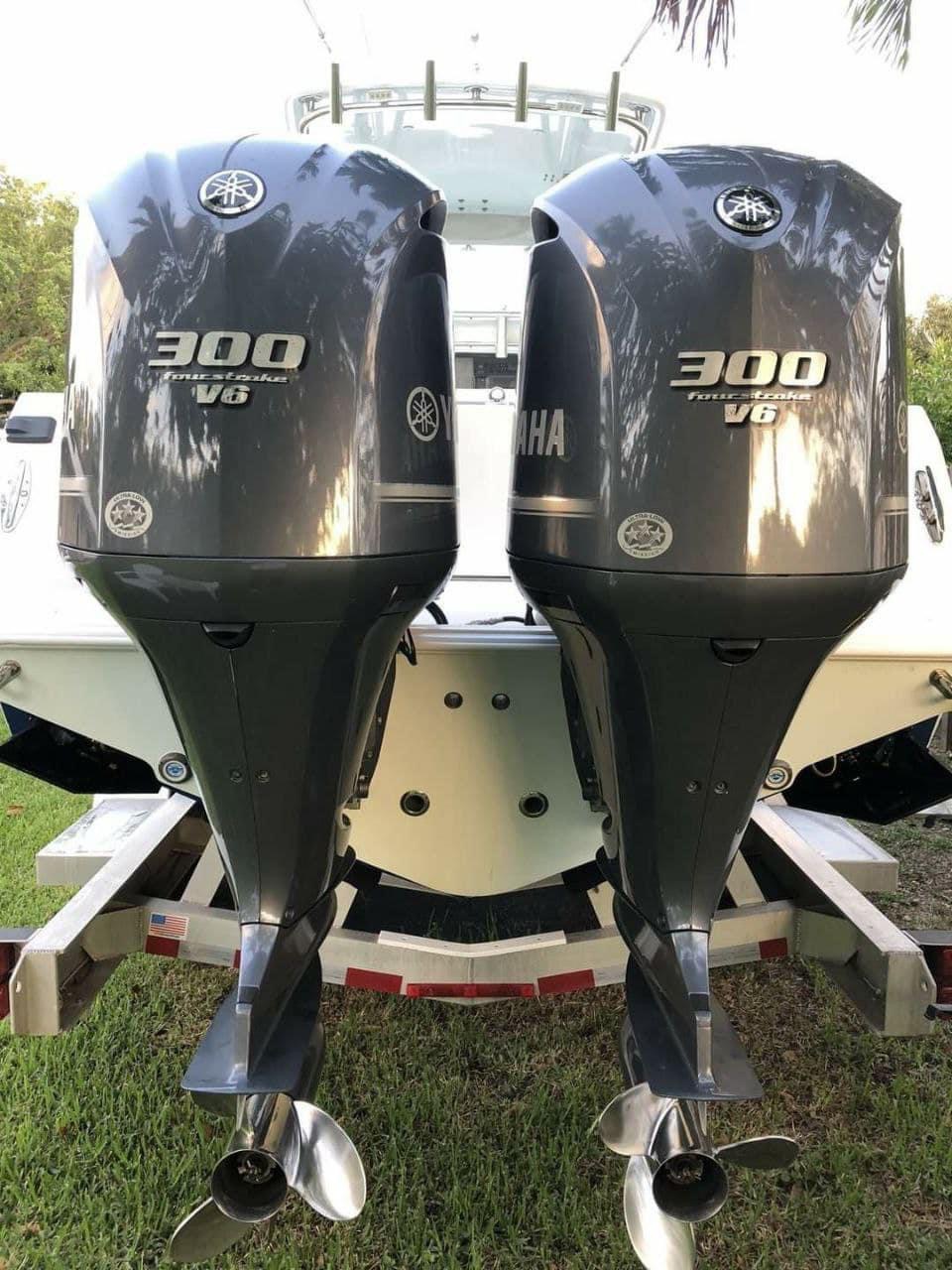 Used Little Used Yamaha 300HP 4 Stroke Outboard Motor Engine for sale in seattle Washington Boatzon
