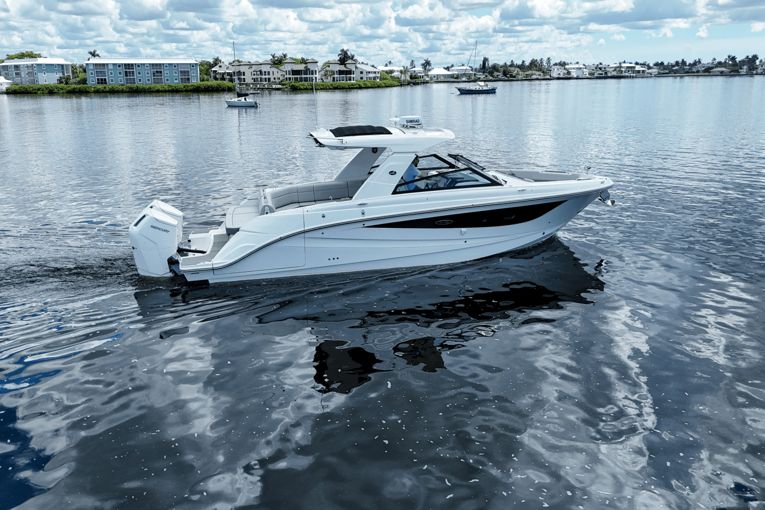 New Sea Ray SLX 400 Outboard 2025 for sale in Naples, Florida - Boatzon.com