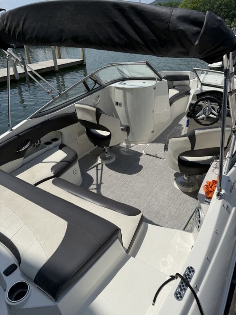 Used Stingray 234LR OB 2017 for sale in Ticonderoga, New York - Boatzon.com