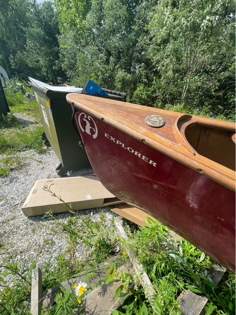 Used Mad River Canoe Explorer 16 Special Edition 1995 for sale in Shelburne, Vermont - Boatzon.com