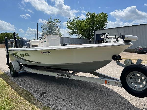 Used Blue Wave 2000 Pure Bay 2016 for sale in seabrook, Texas - Boatzon.com