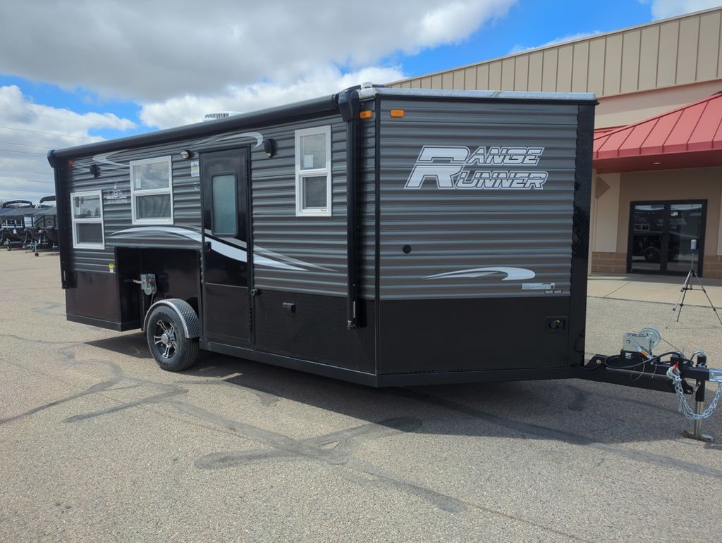 New Ice Castle Fish Houses 8 X 17 Range Runner GET SET 4 SUMMER 2025 ...