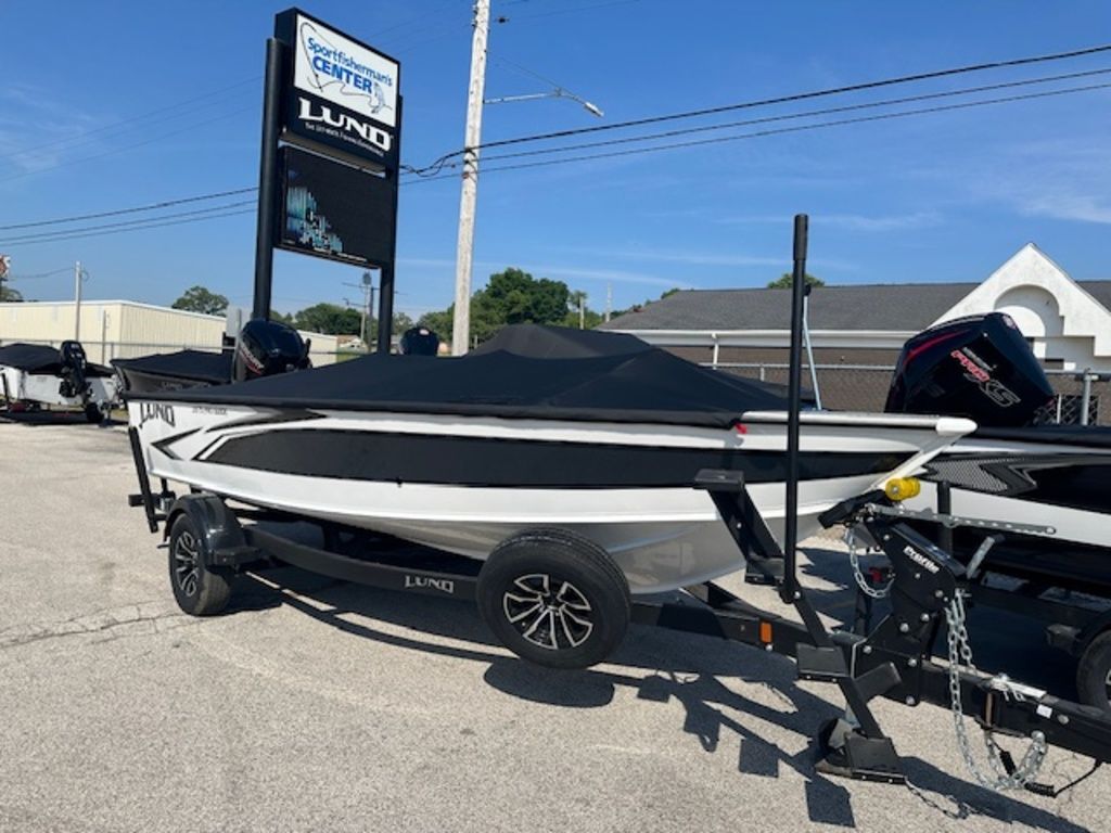 New Lund 1875 Pro Guide Tiller 2024 for sale in muskegon, Michigan ...